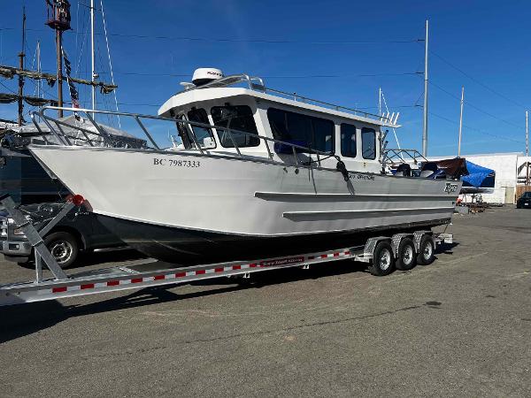 2022 32 6 Raider 300 Boats for Sale