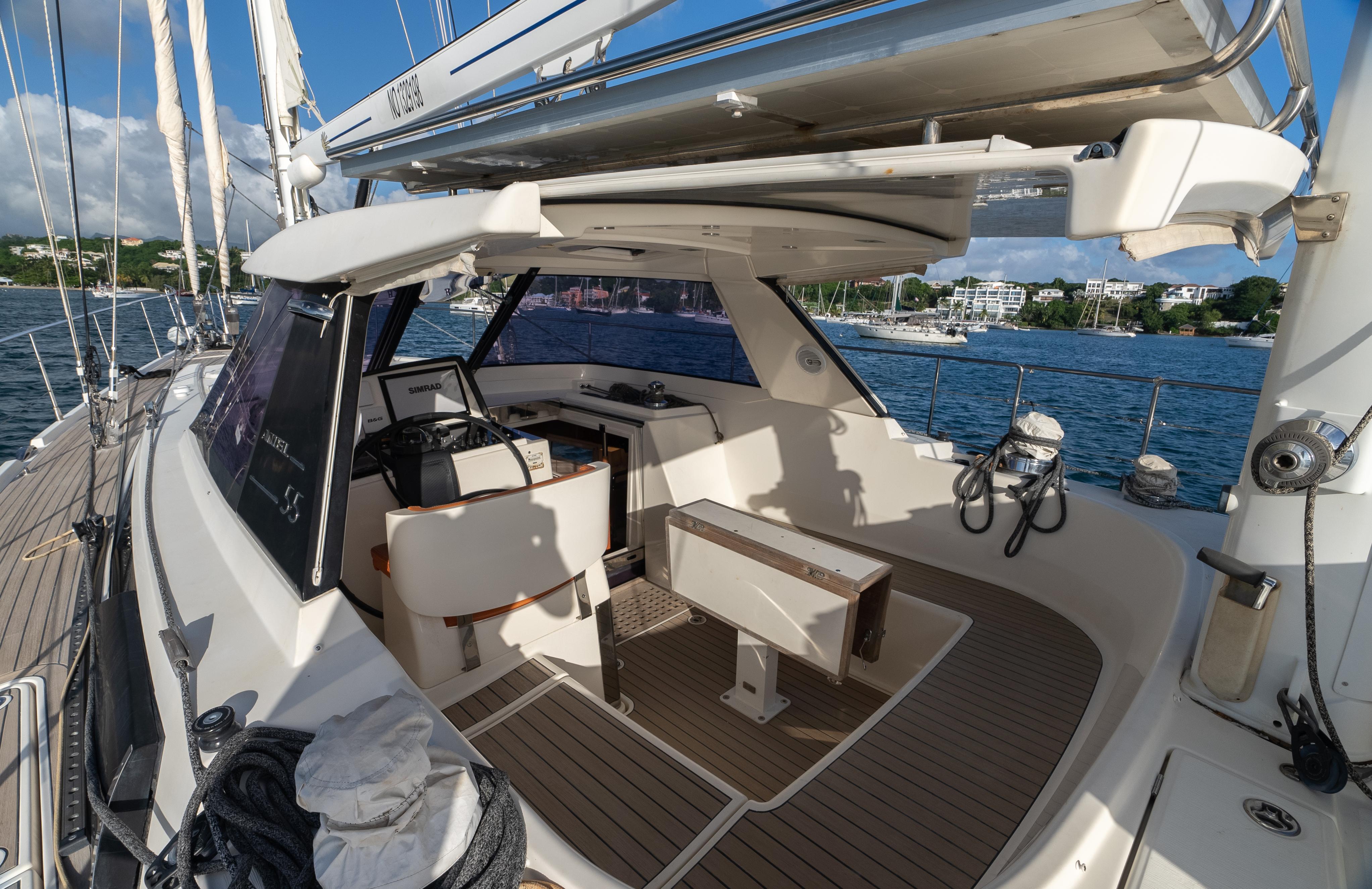 Luxury Long Distance Cruiser Yacht for Sale | 57 Amel Yachts St ...