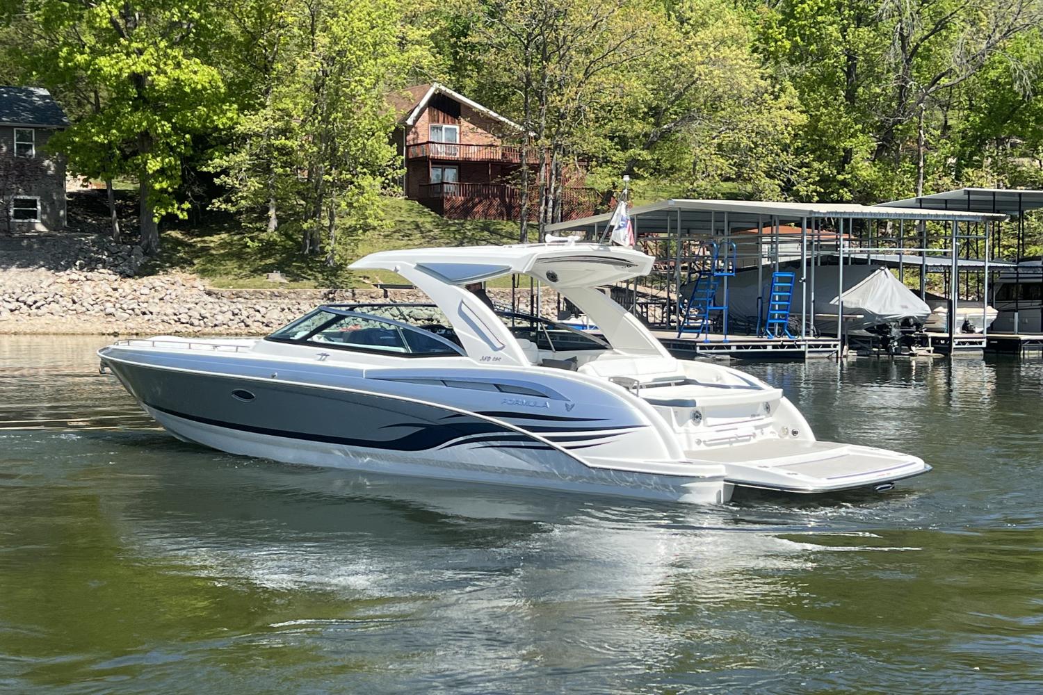 Yacht for Sale | 35 Formula Yachts Lake Ozark, MO | Denison Yacht Sales