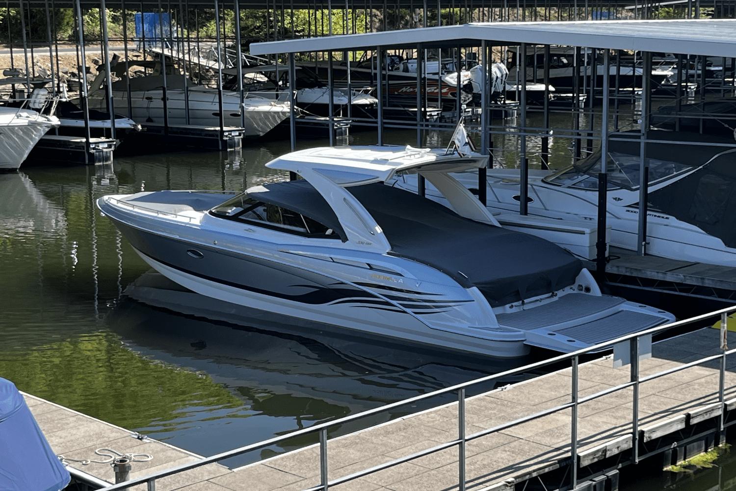 Yacht for Sale | 35 Formula Yachts Lake Ozark, MO | Denison Yacht Sales