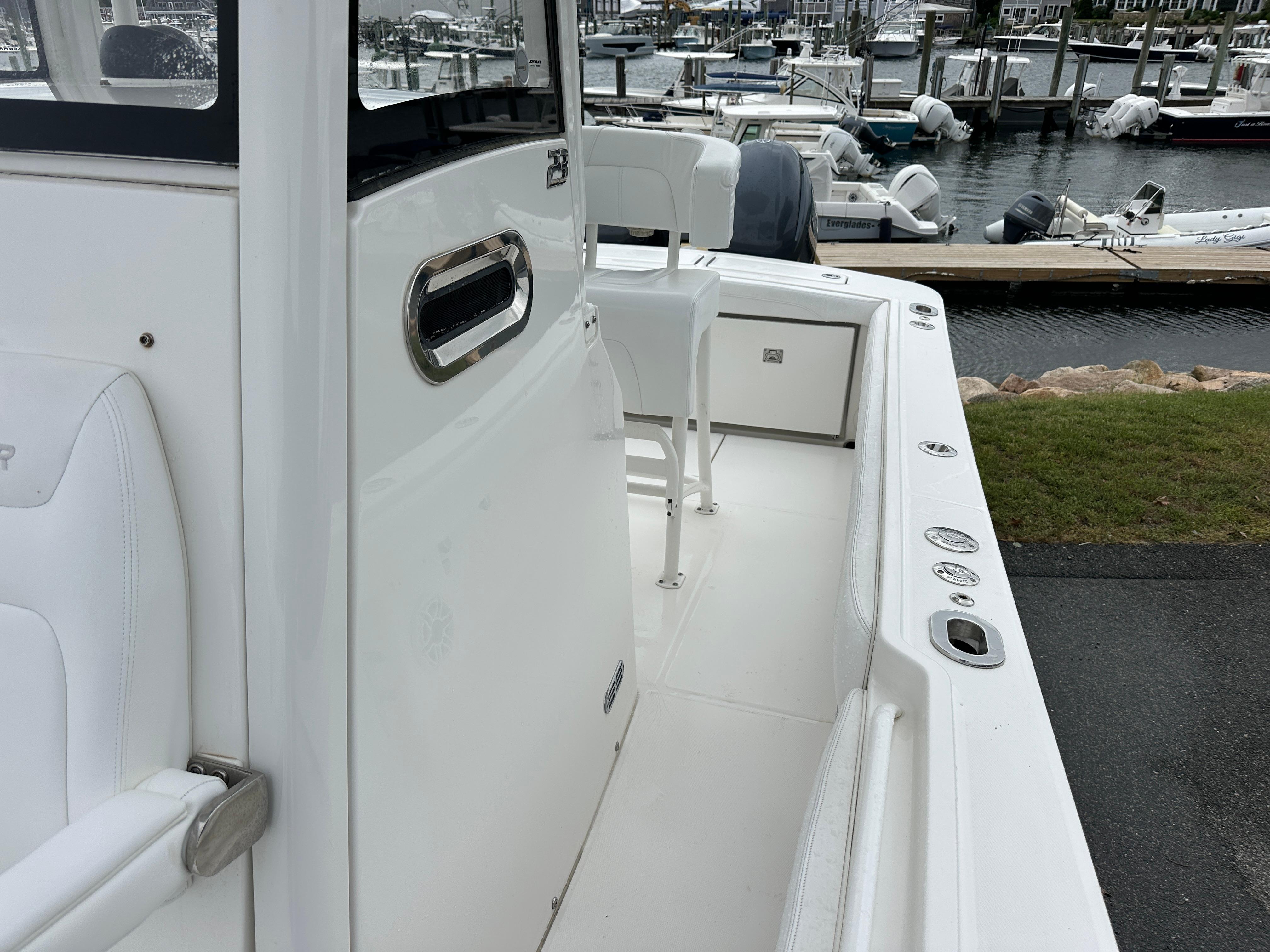 2020 Regulator 23 Forward Seating - South Jersey Yacht Sales