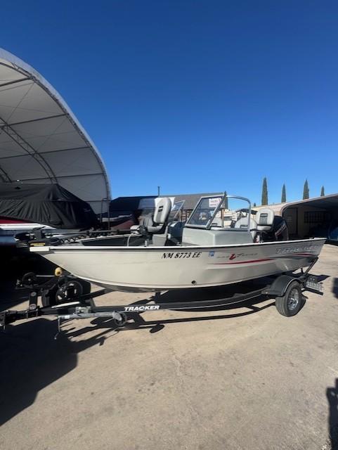 2019 Tracker Pgv16 Elephant Butte, New Mexico - Butte General Store ...