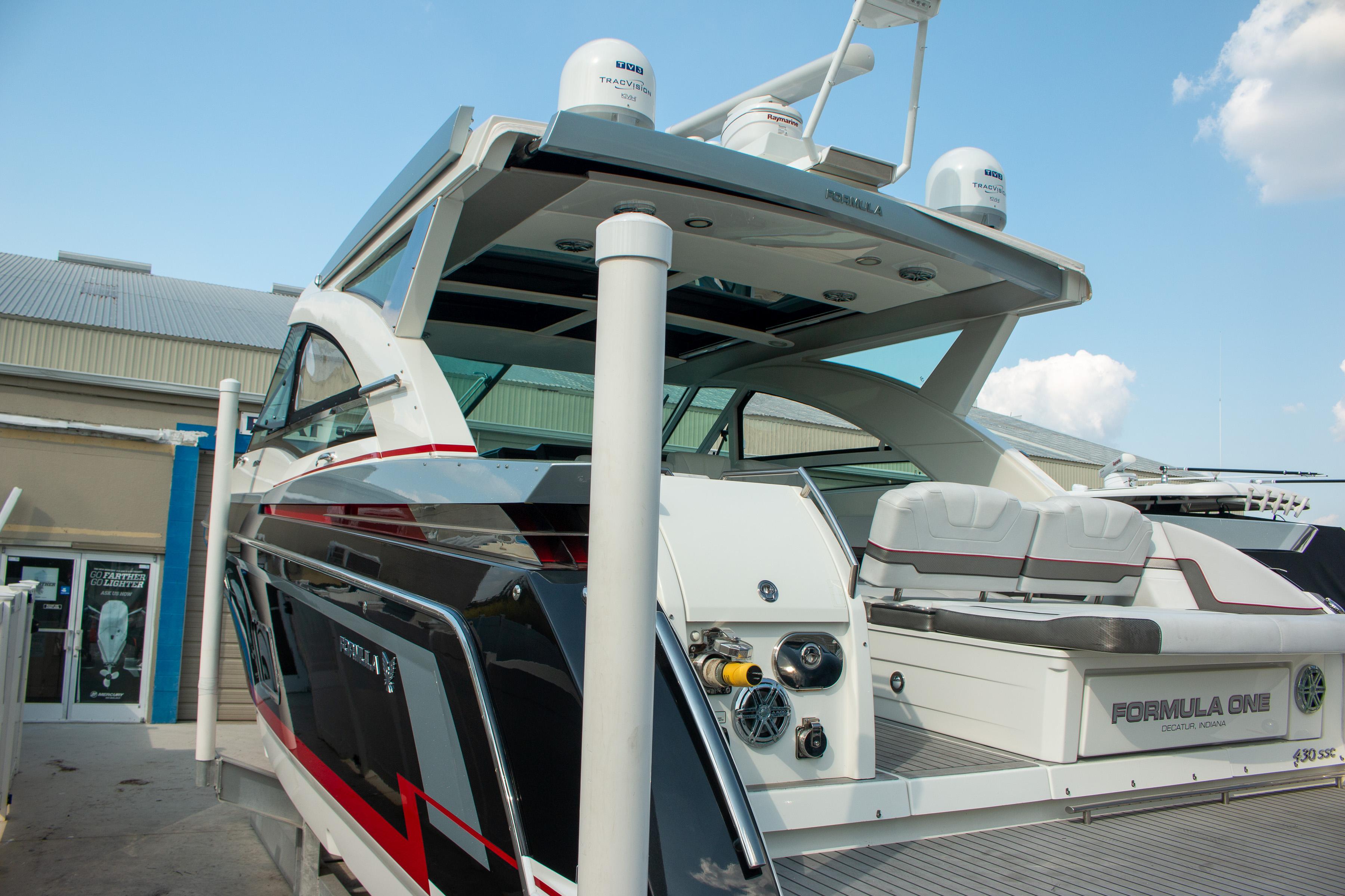 2017 43 Formula 430 Super Sport Crossover Boats for Sale