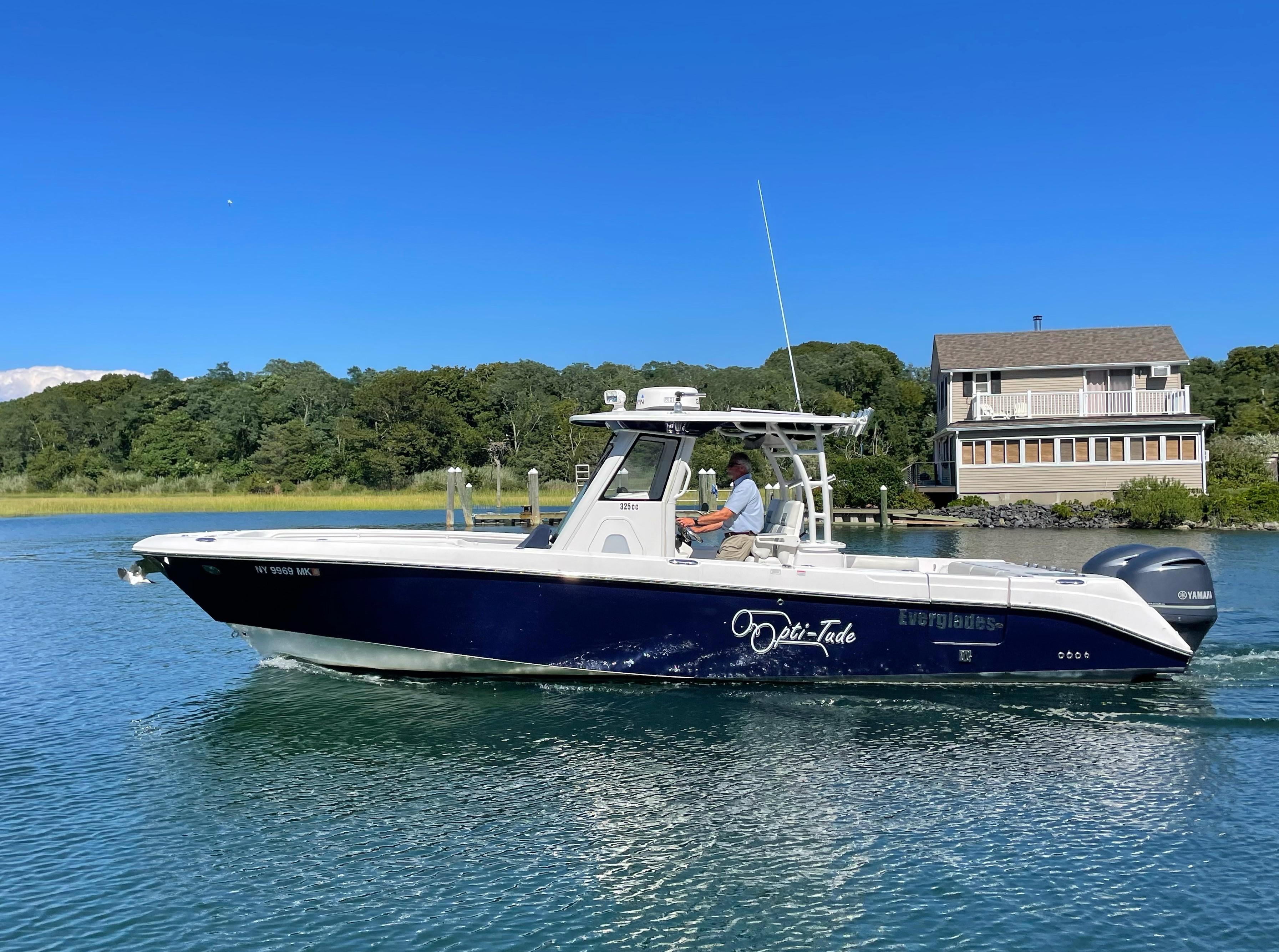 Everglades 325 Cc Boat For Sale - Waa2