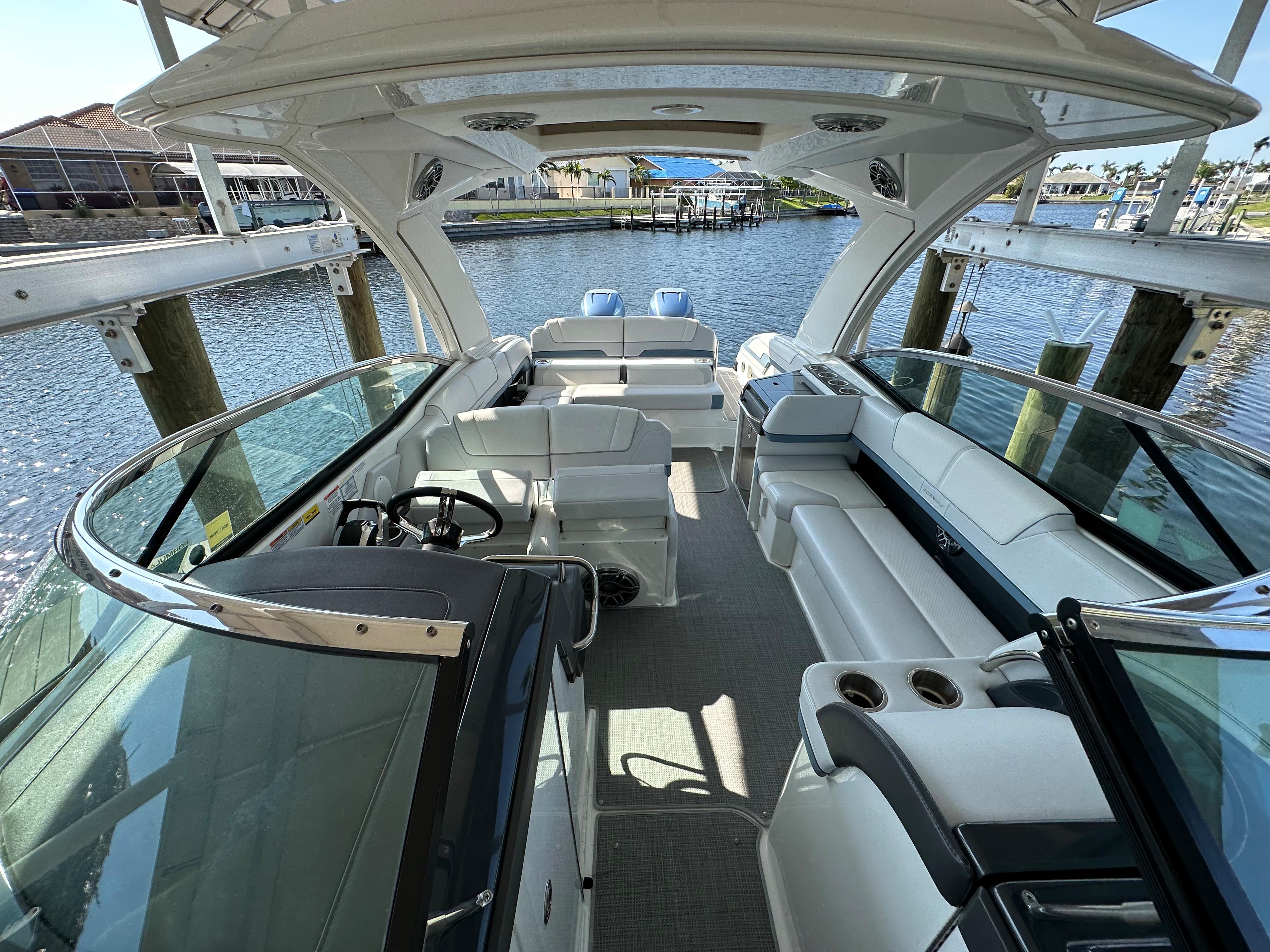 2021 31 Formula 310 BR Boats for Sale