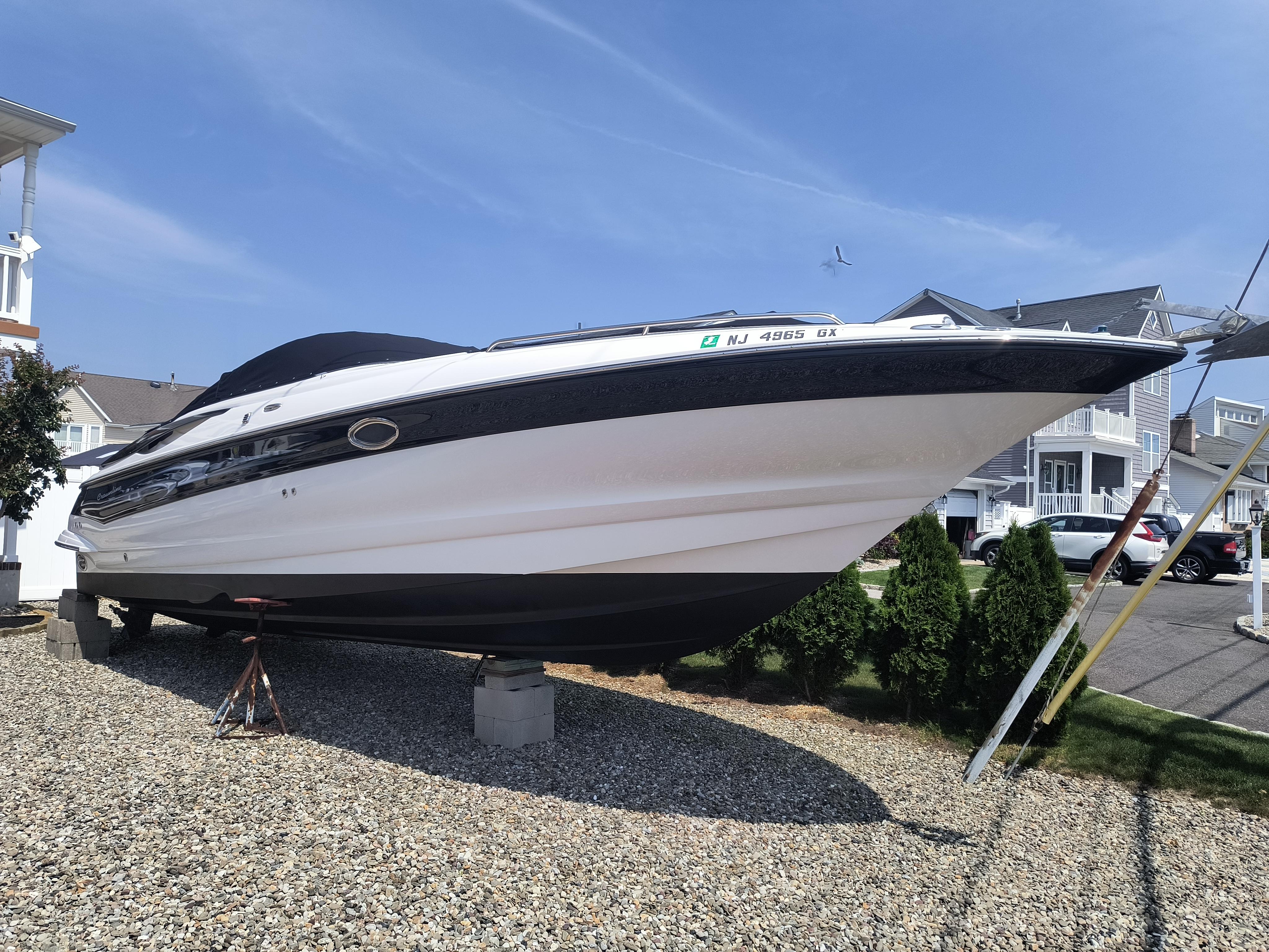 2006 Crownline 320 LS Toms River, New Jersey - Cast Off Yacht Sales