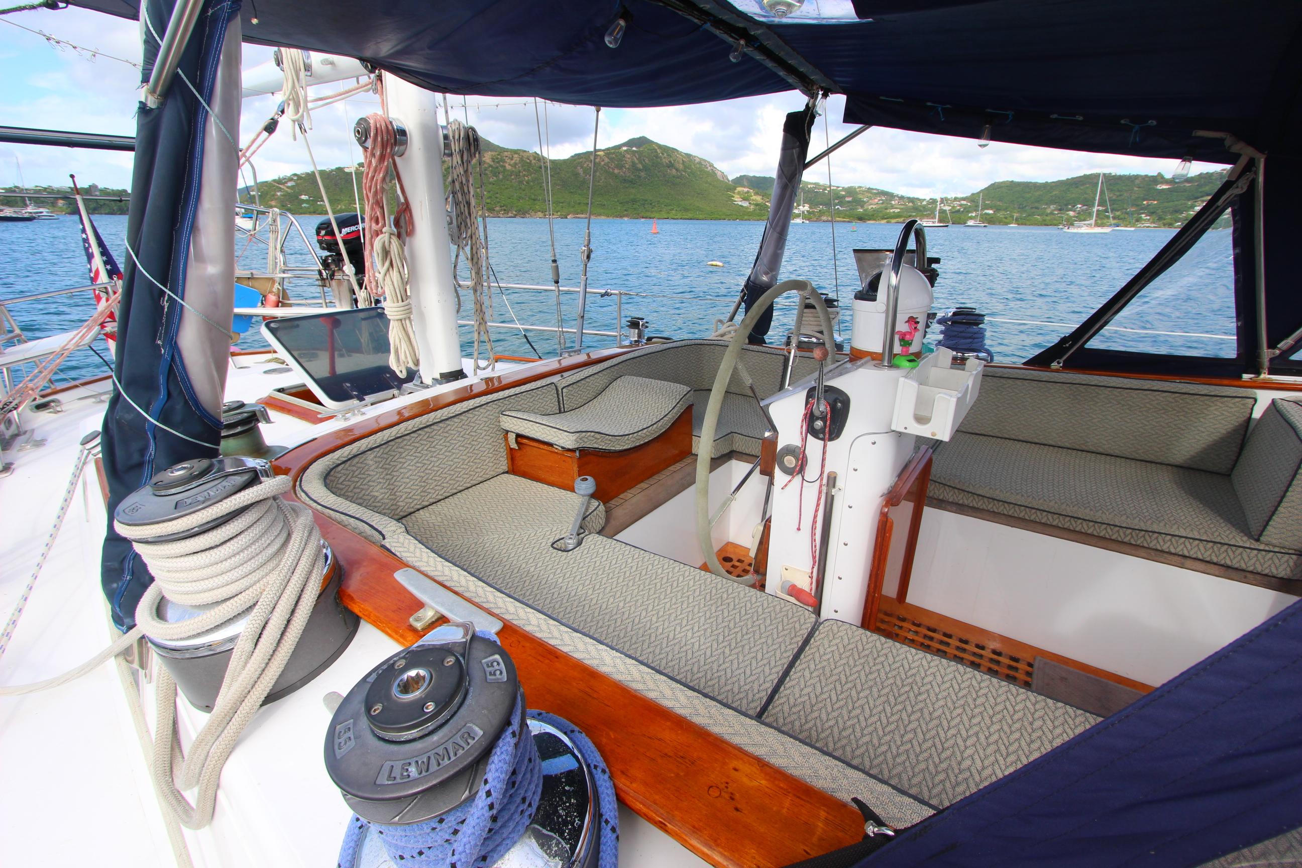 Roxy Yacht for Sale | 58 Camper & Nicholsons Yachts Cruising Eastern Caribbean, Antigua and ...