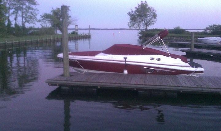 2010 Larson 218 LXI | Dominion Yachts