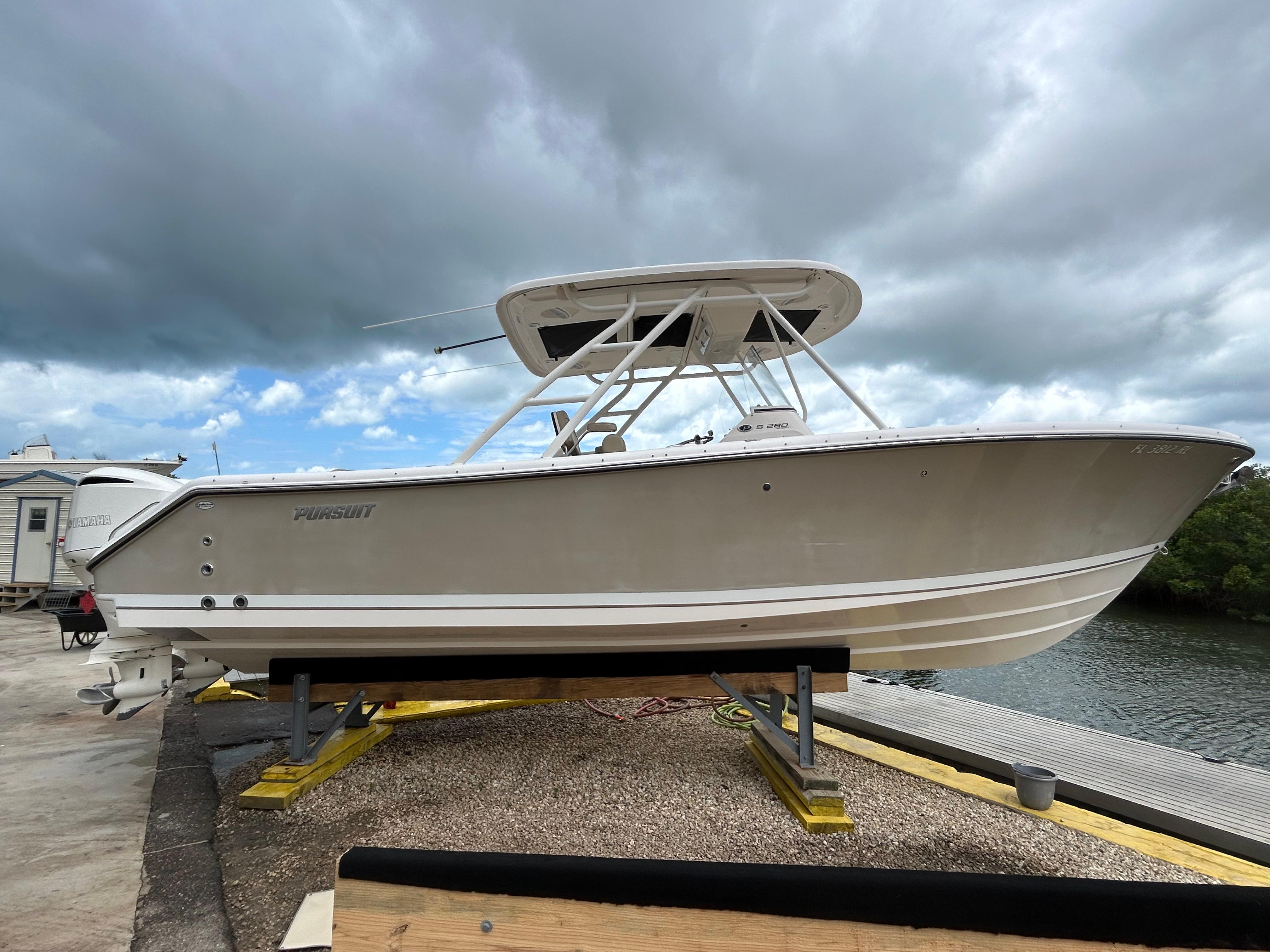 Yacht for Sale | 28 Pursuit Yachts Largo, FL | Denison Yacht Sales
