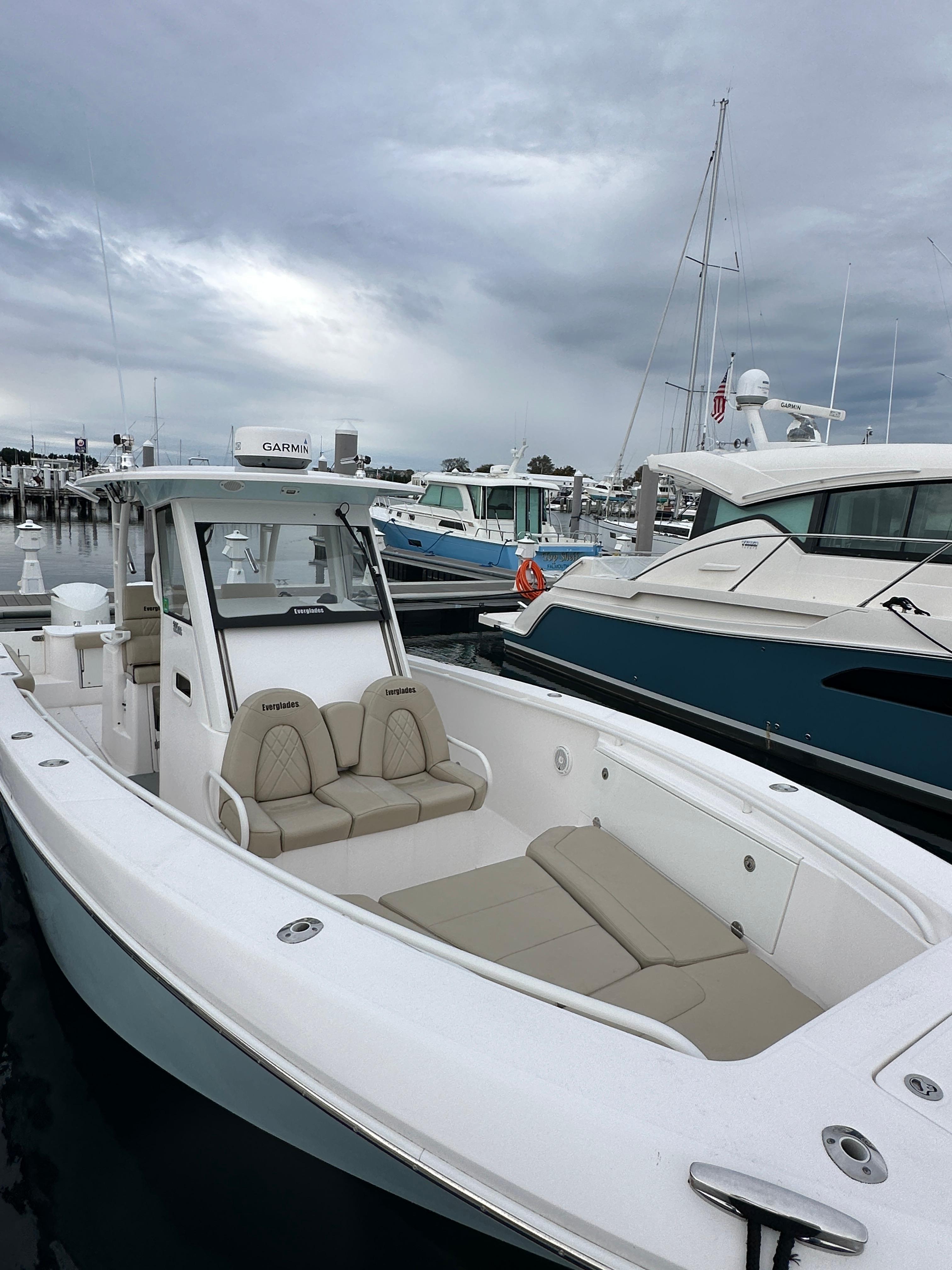 Yacht for Sale | 32 Everglades Yachts Falmouth, MA | Denison Yacht Sales