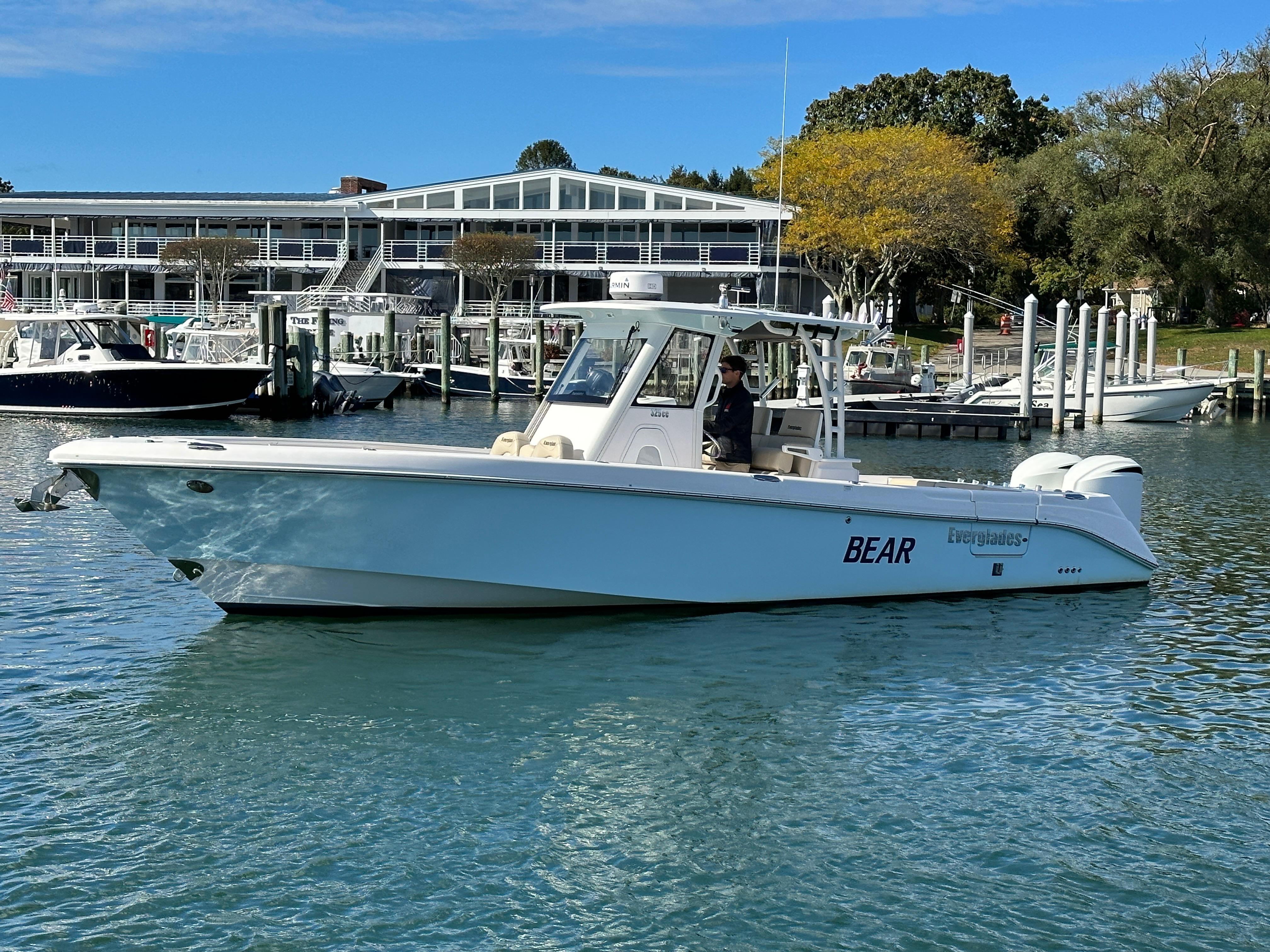 Yacht for Sale | 32 Everglades Yachts Falmouth, MA | Denison Yacht Sales