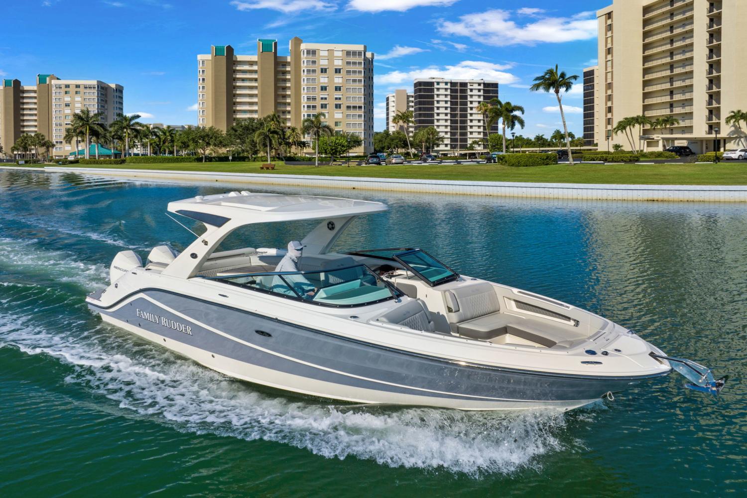 Yacht for Sale | 31 Sea Ray Yachts Naples, FL | Denison Yacht Sales