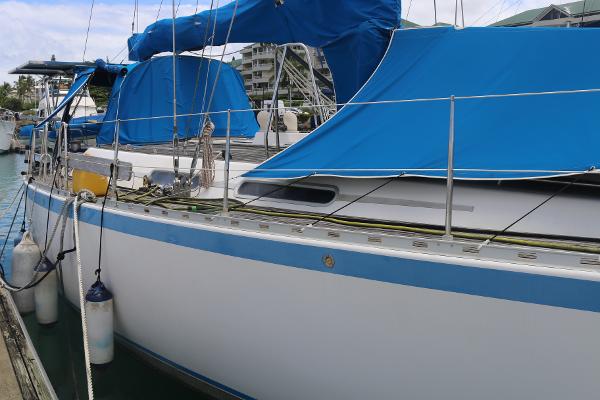 1998 47 4 Wauquiez Centurion 48S Boats for Sale