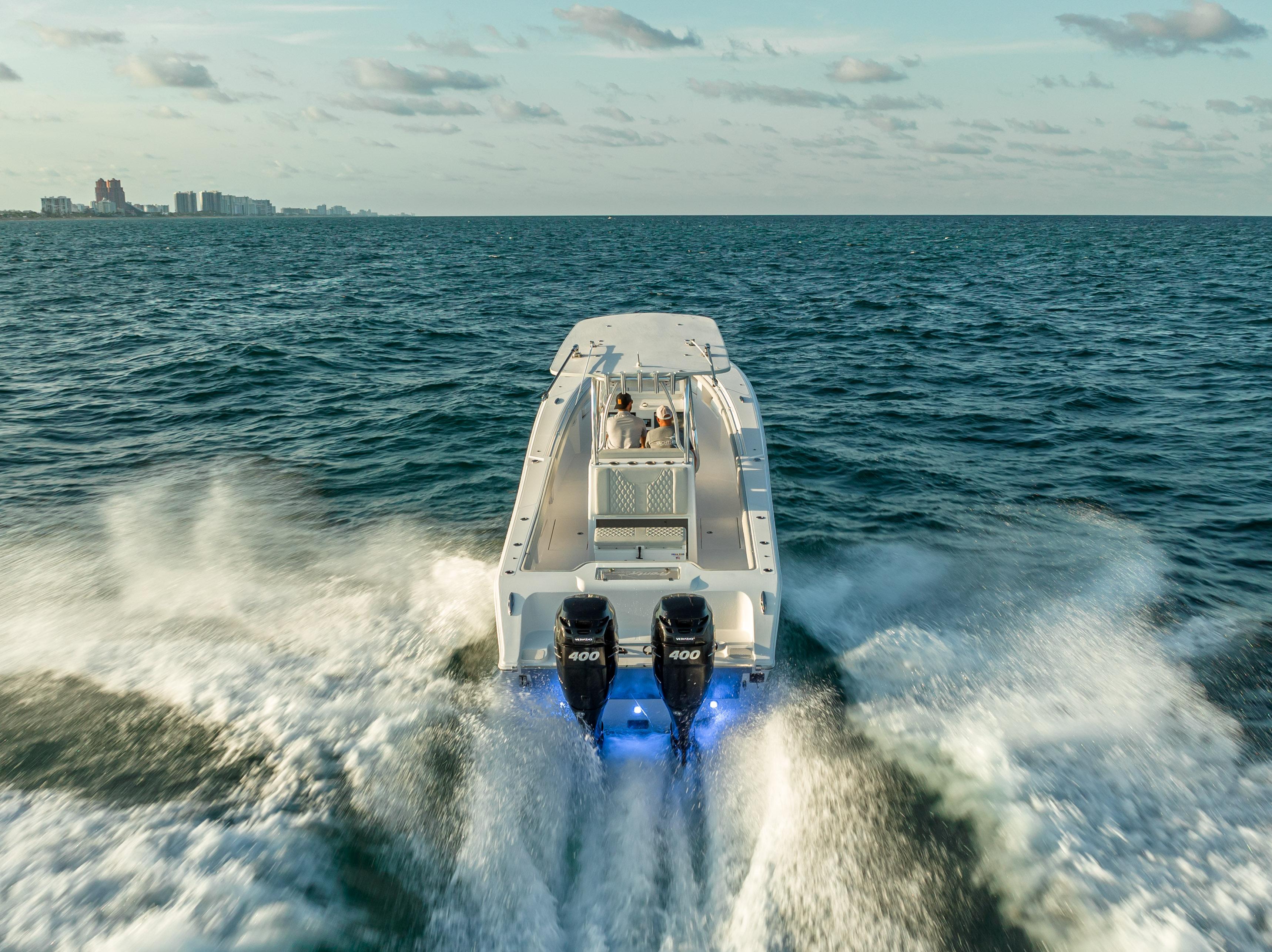 2022 Front Runner 33 CC | Yachts360