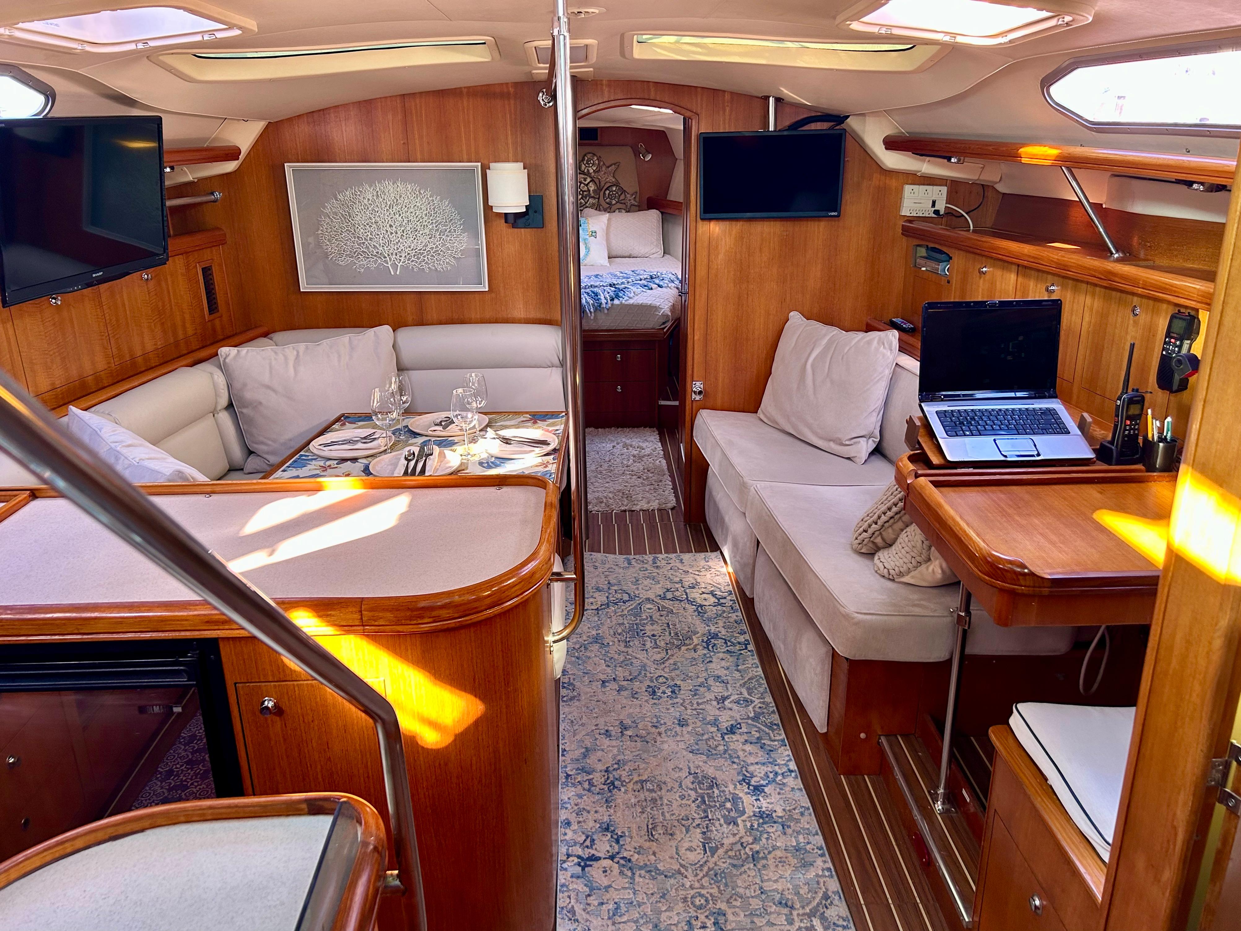 Sol Mate Yacht for Sale | 46 Hunter Yachts Warwick, RI | Denison Yacht Sales