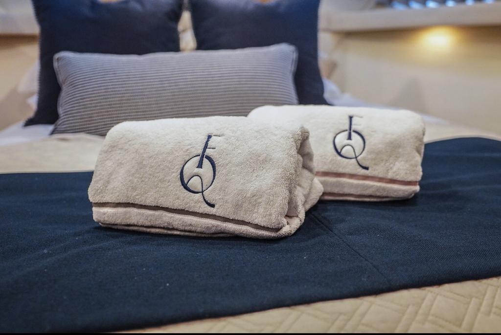 Yacht for Sale | 48 Bayliner Yachts La Paz, Mexico | Denison Yacht Sales