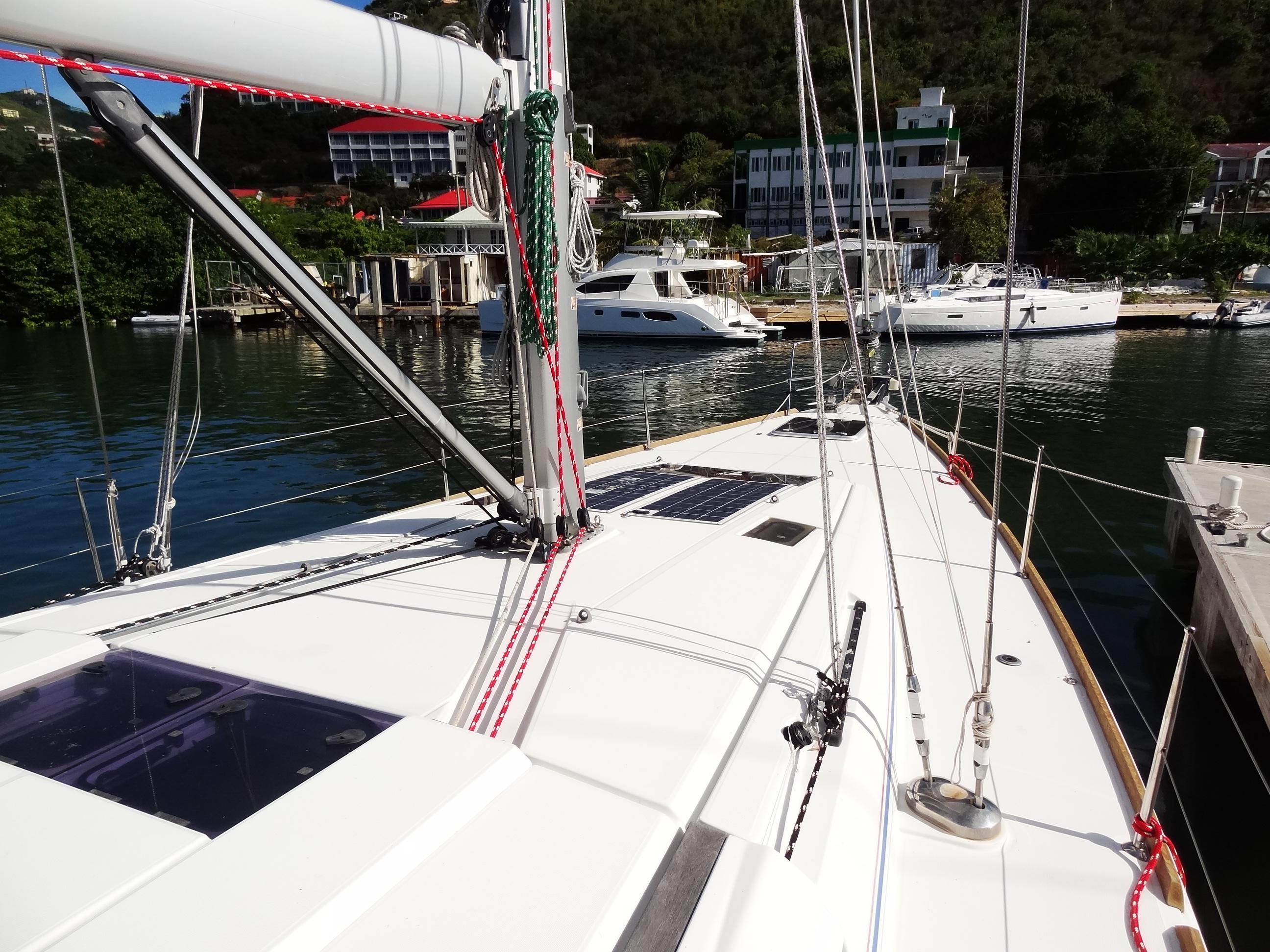 Jeanneau Sun Odyssey 519 Sailing Monohull for sale | The Moorings Yacht ...