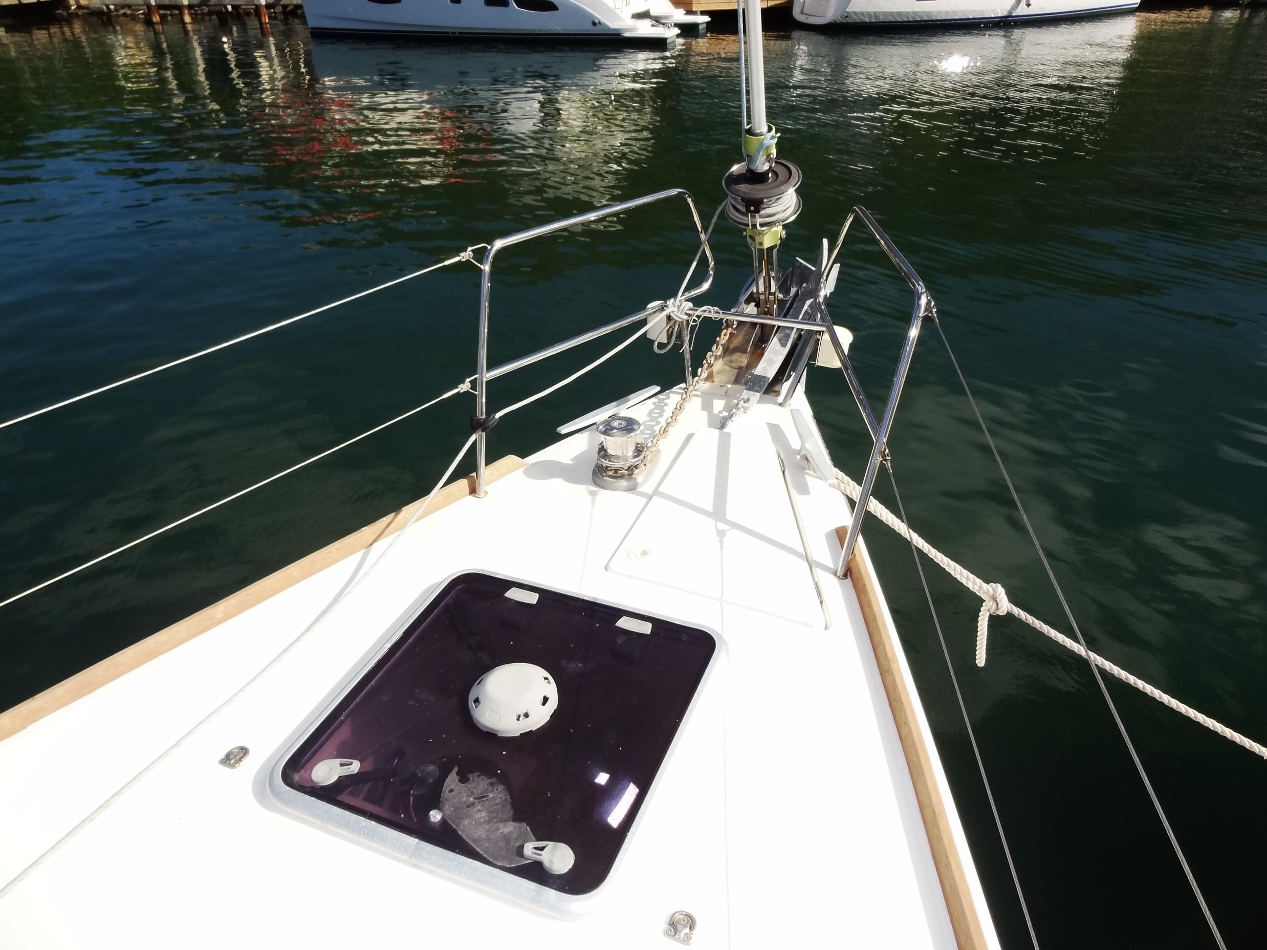 Jeanneau Sun Odyssey 519 Sailing Monohull for sale | The Moorings Yacht ...
