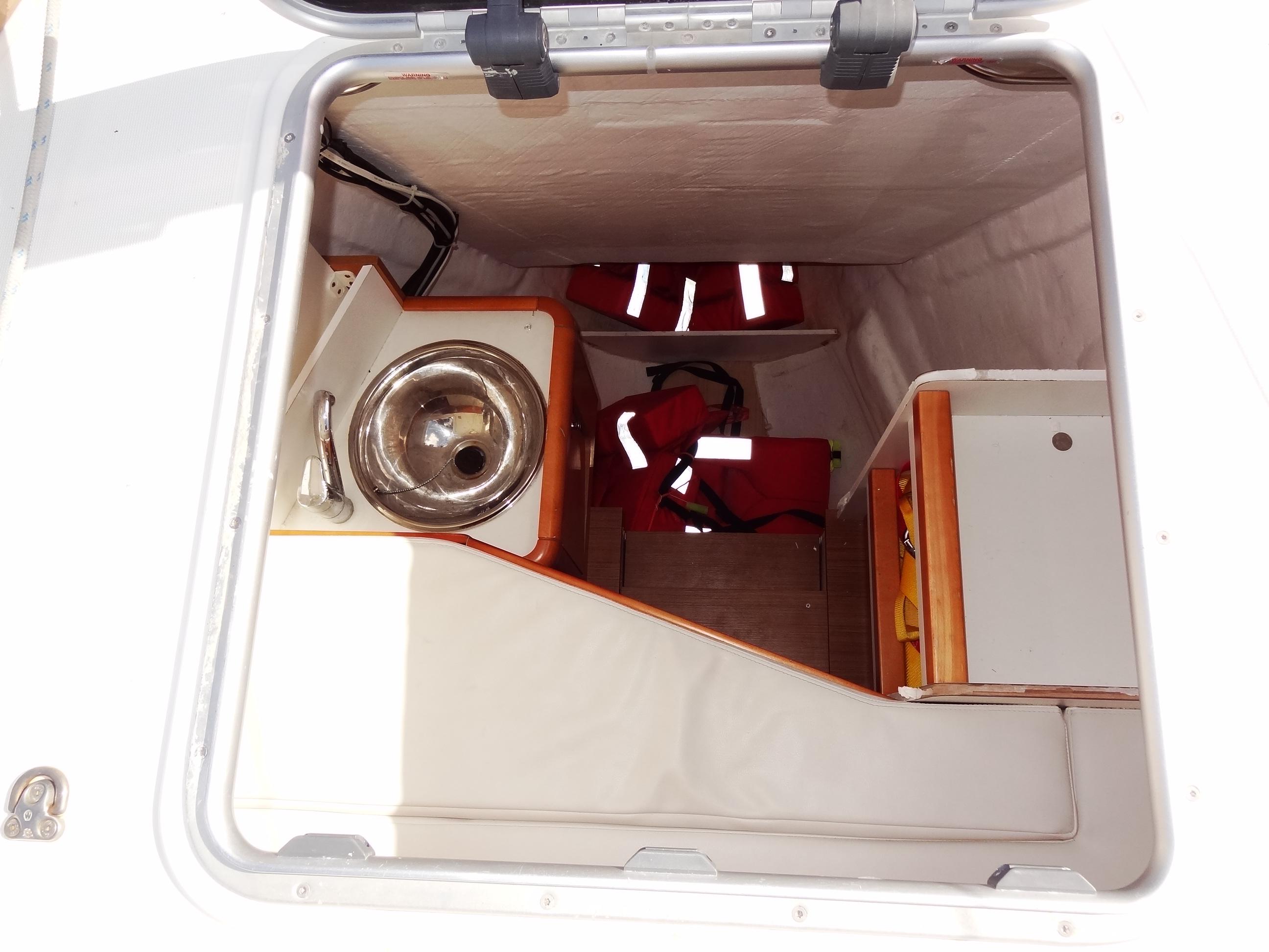 Jeanneau Sun Odyssey 519 Sailing Monohull for sale | The Moorings Yacht ...