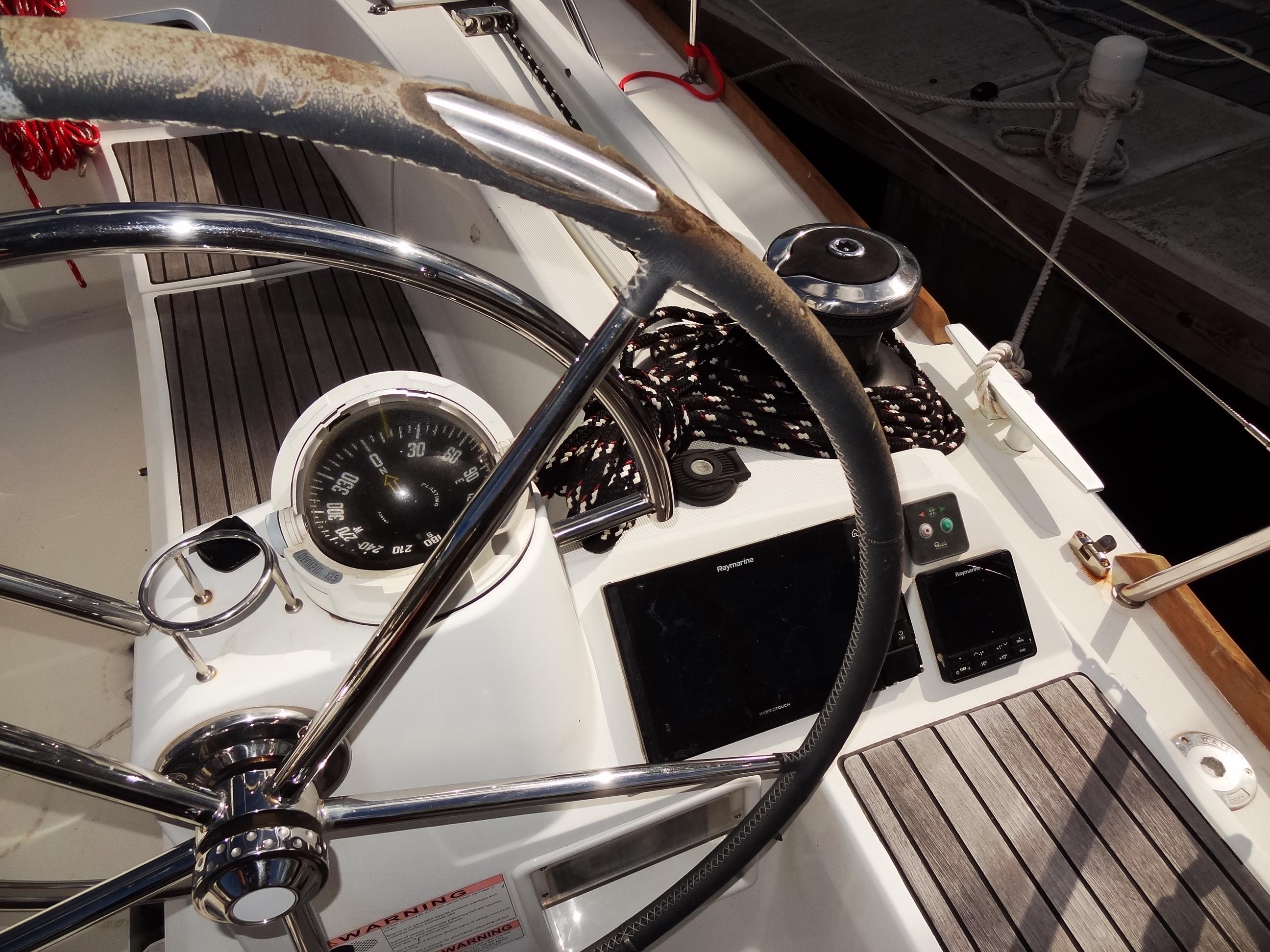 Jeanneau Sun Odyssey 519 Sailing Monohull for sale | The Moorings Yacht ...