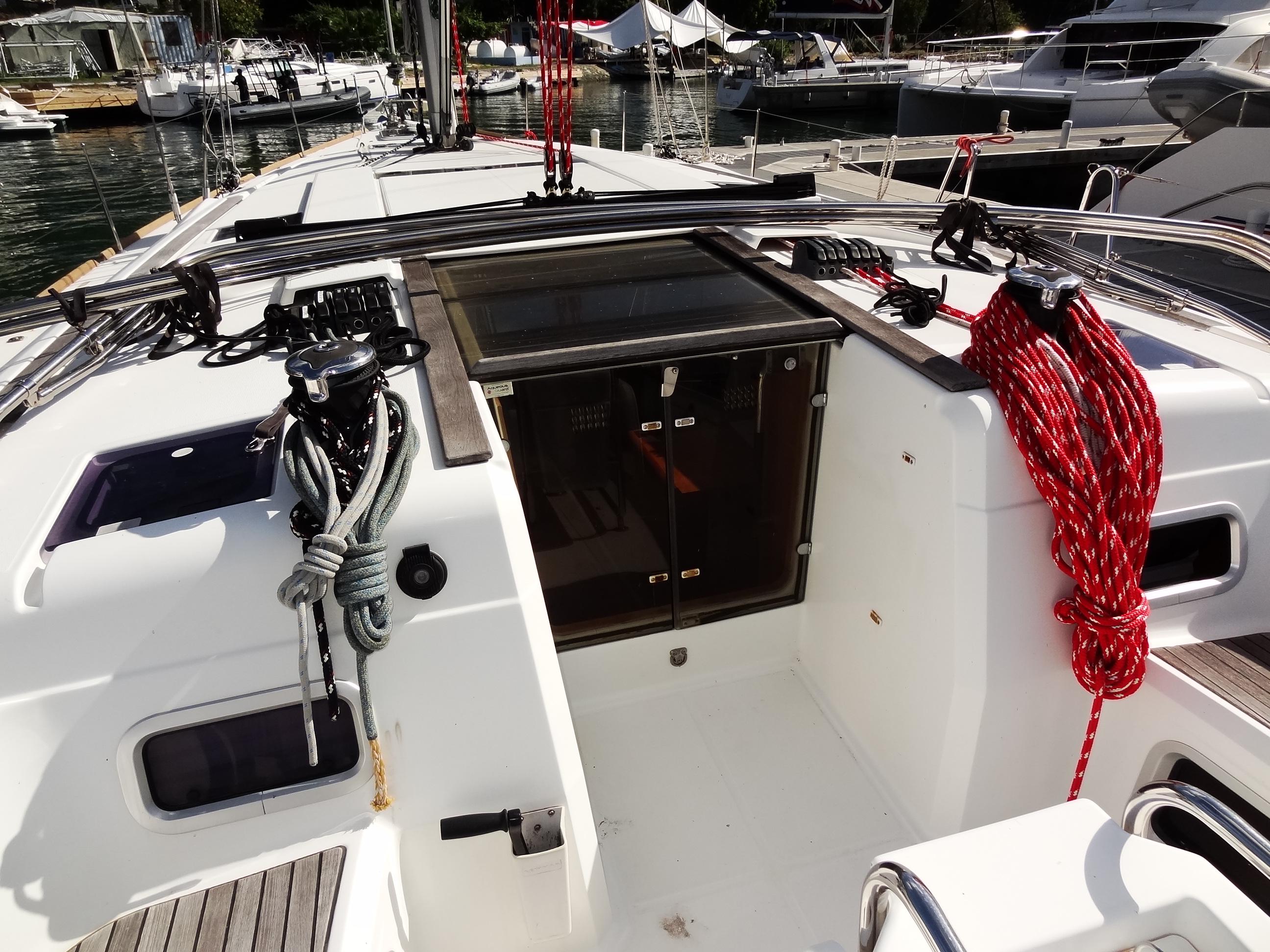 Jeanneau Sun Odyssey 519 Sailing Monohull for sale | The Moorings Yacht ...