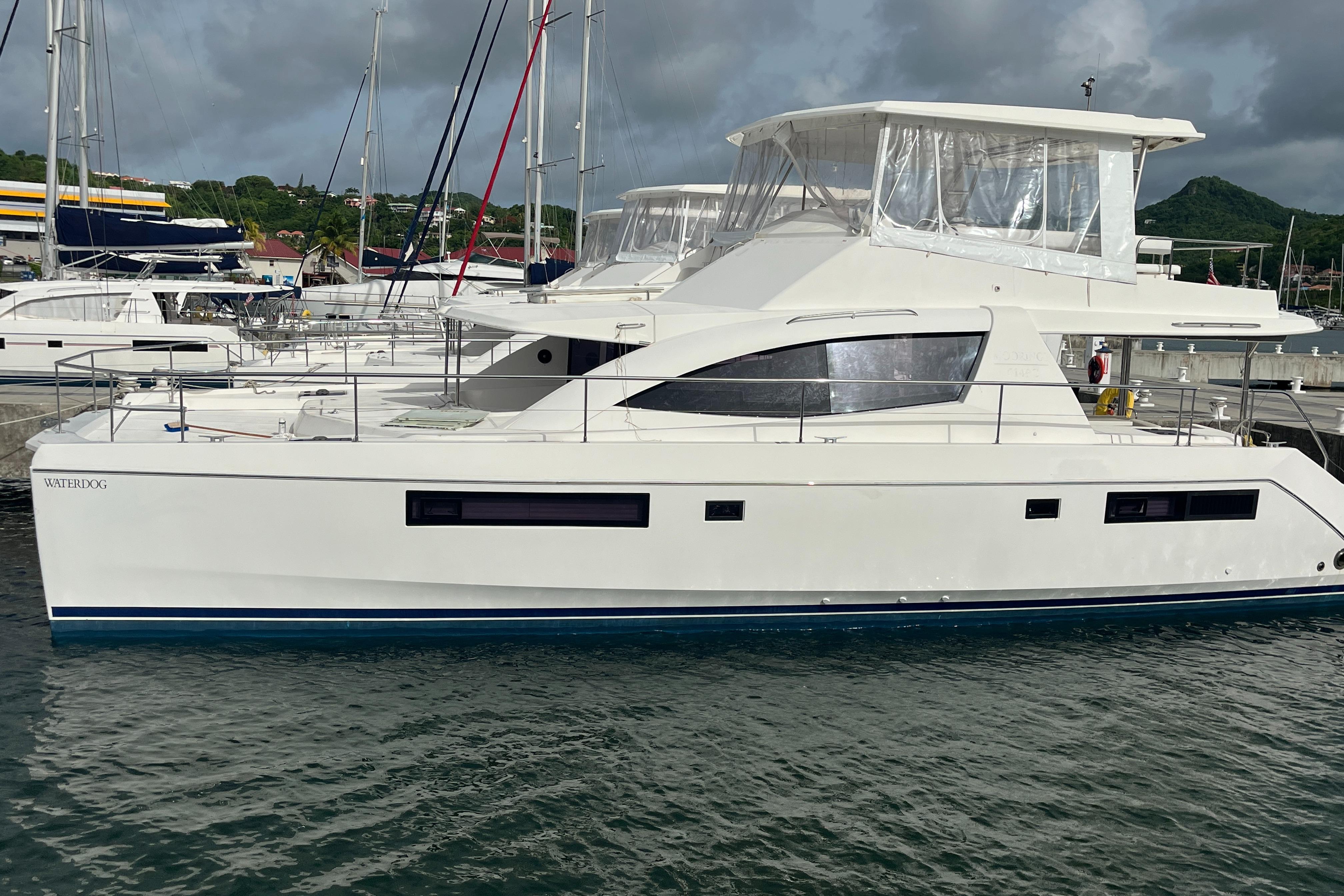 Leopard 51 Powercat Power Catamaran for sale | The Moorings Yacht Brokerage
