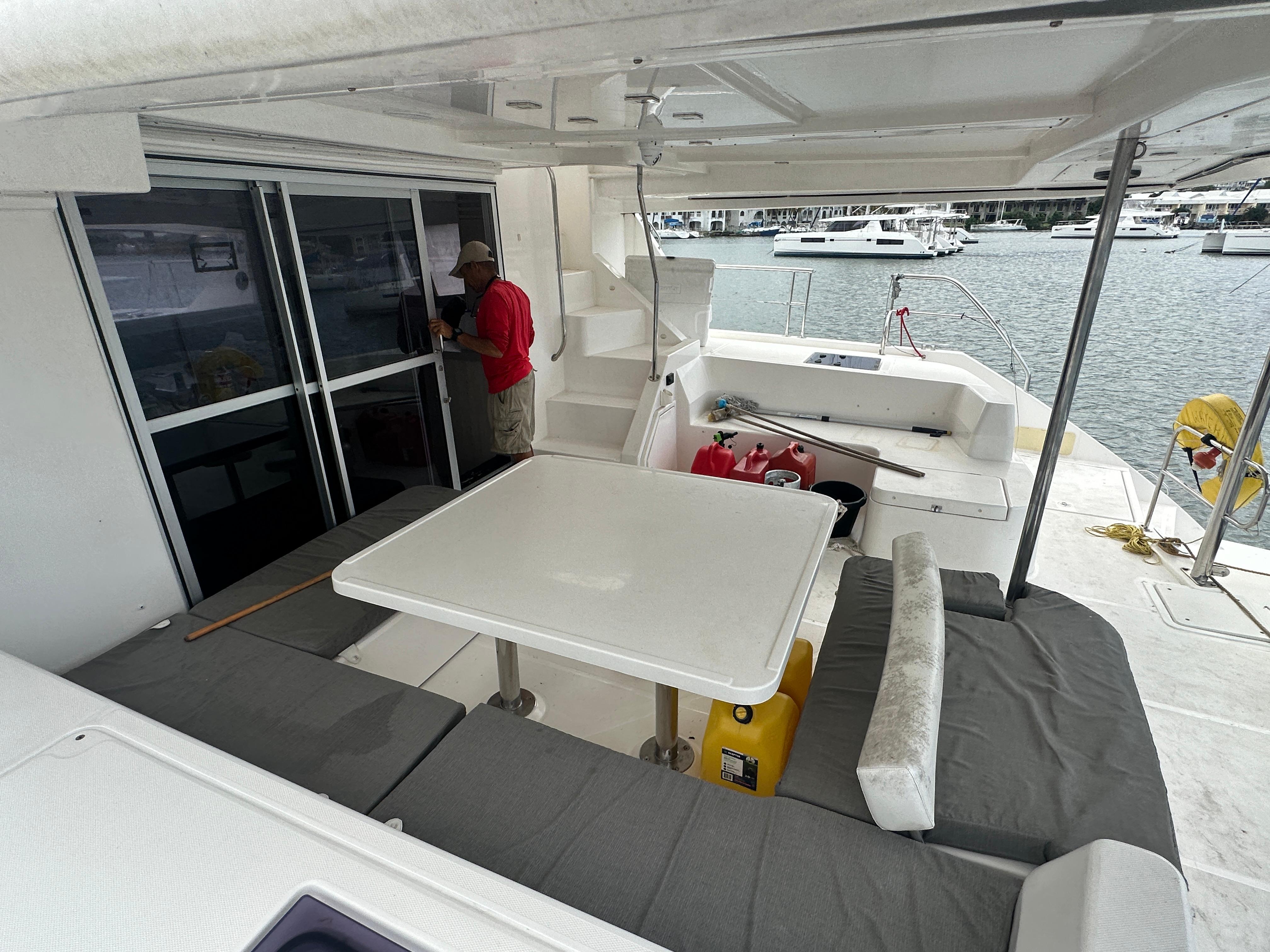 Leopard 51 Powercat Power Catamaran for sale | The Moorings Yacht Brokerage