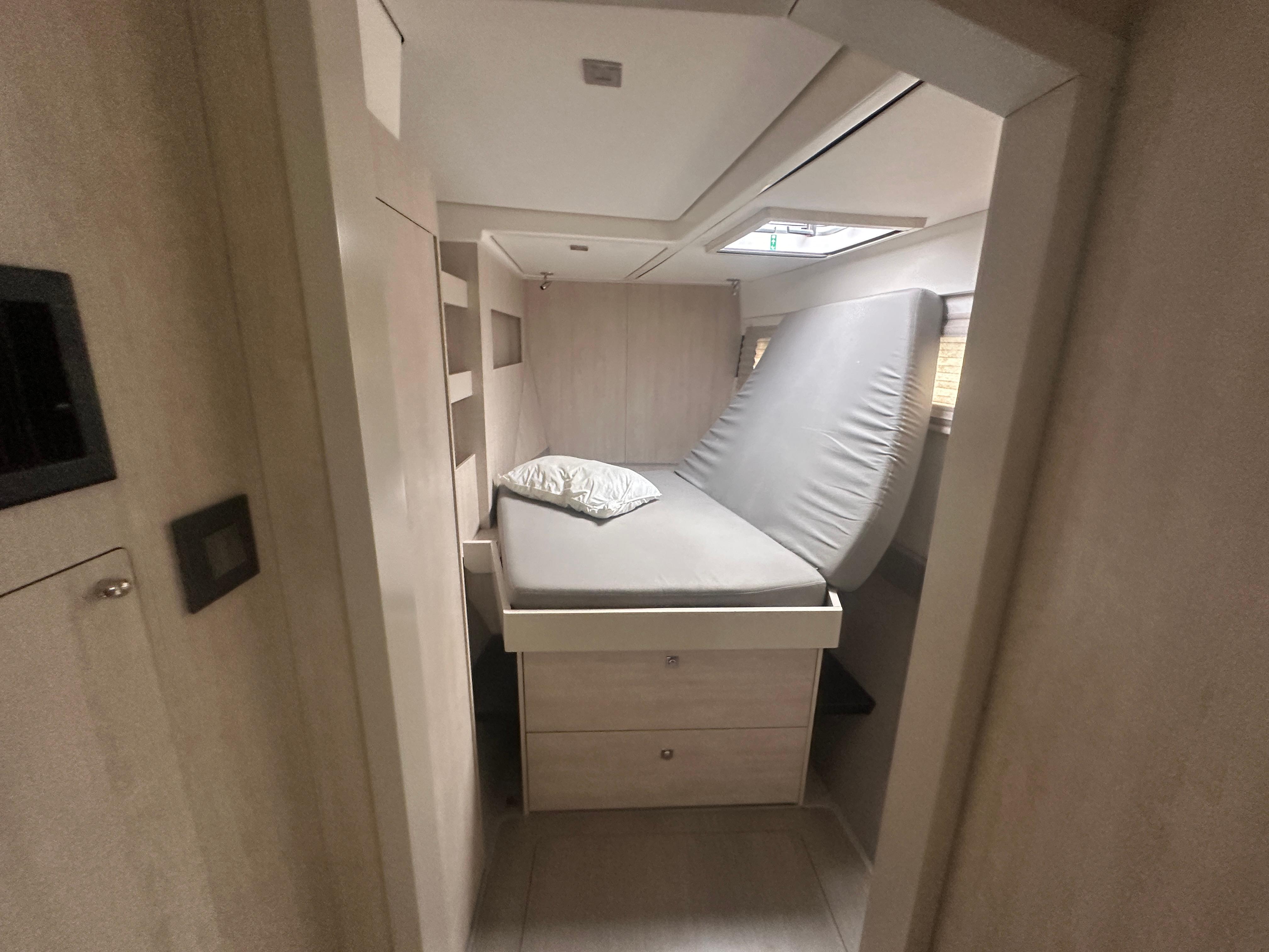 Leopard 51 Powercat Power Catamaran for sale | The Moorings Yacht Brokerage