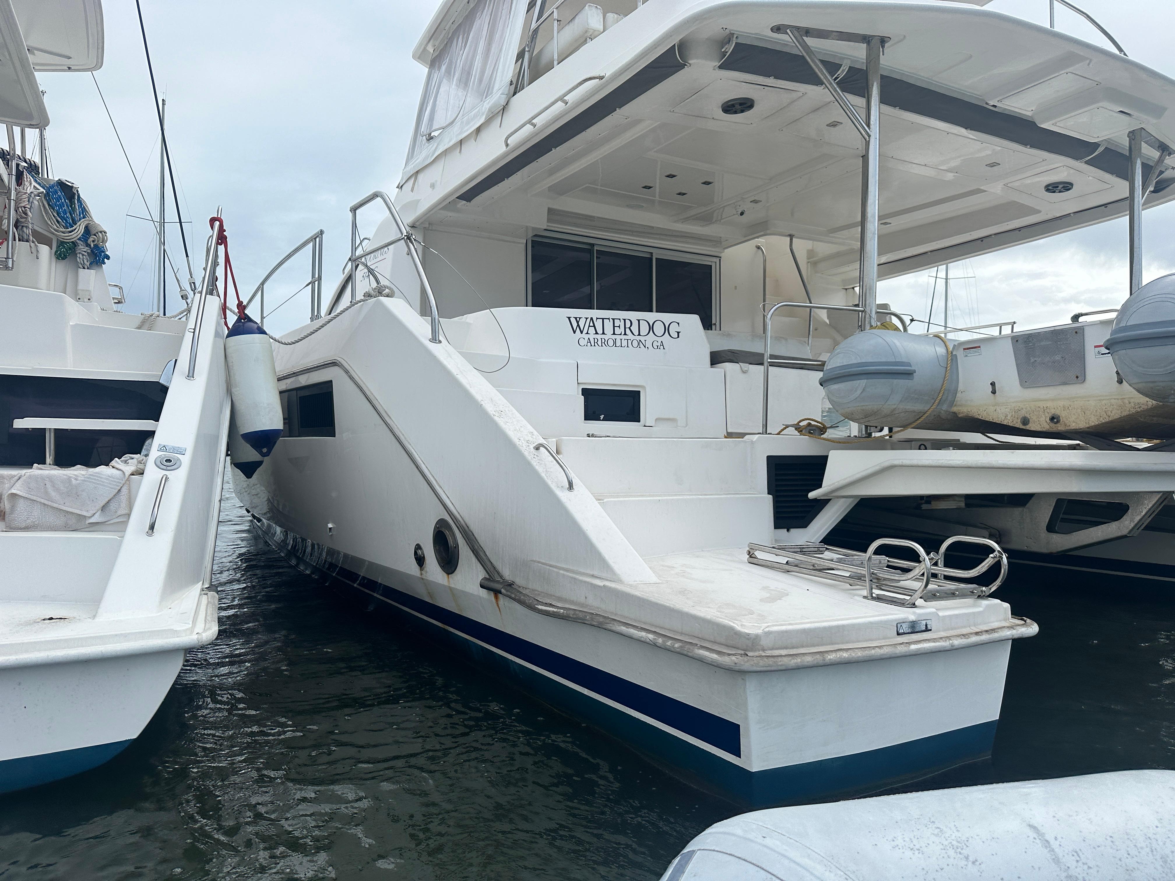 Leopard 51 Powercat Power Catamaran for sale | The Moorings Yacht Brokerage
