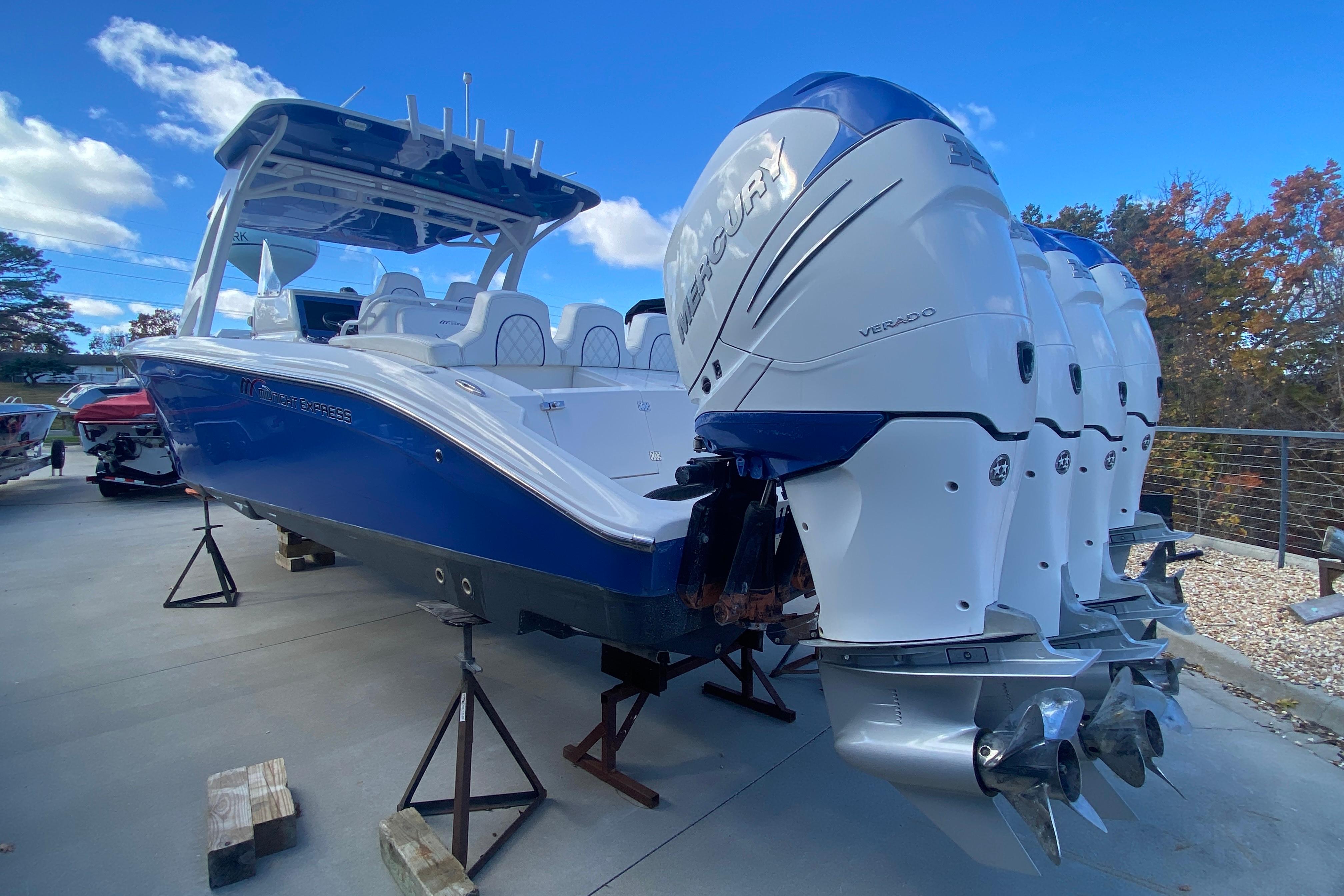 2017 Midnight Express 39 Cuddy - South Jersey Yacht Sales