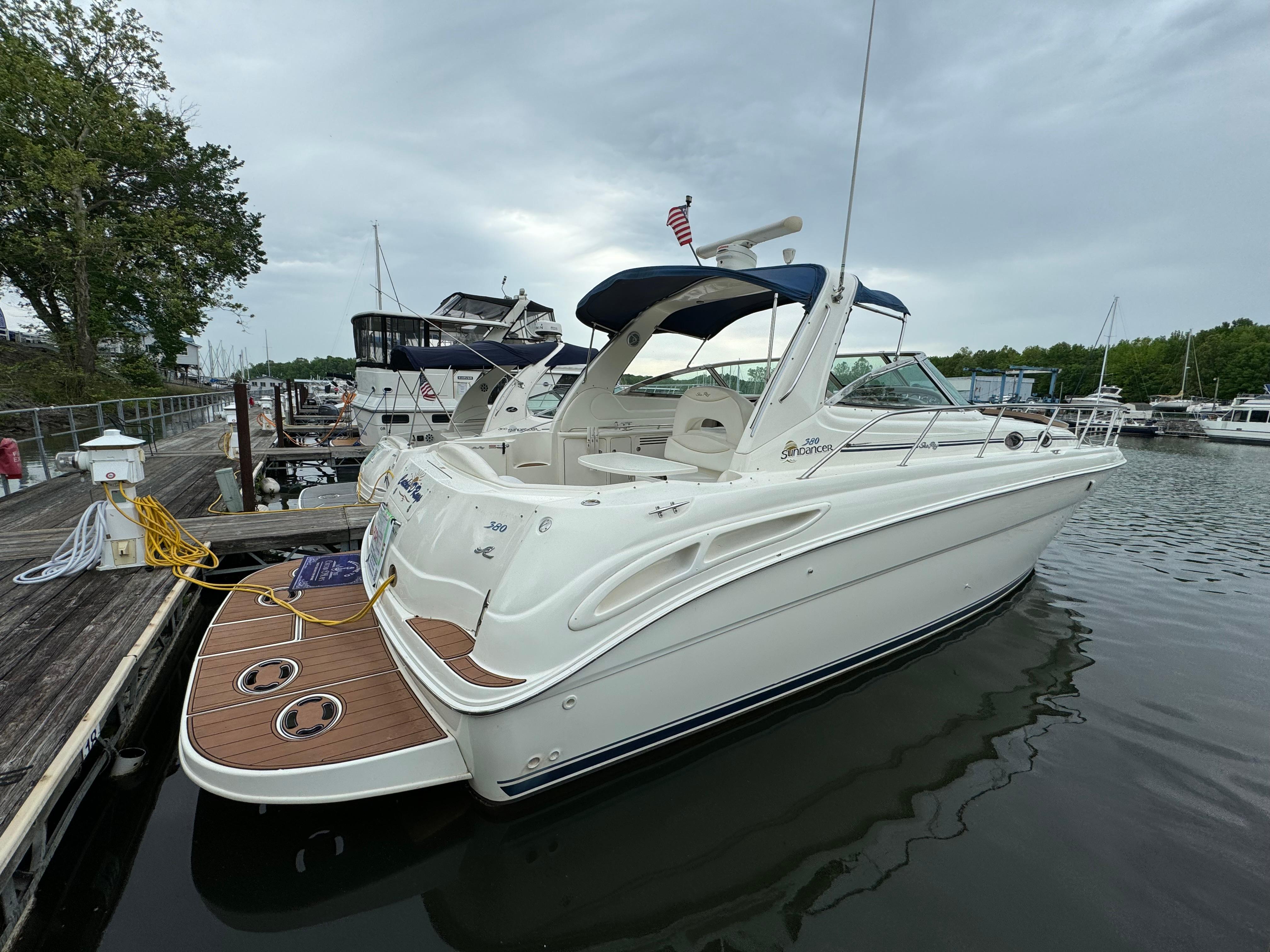 2001 Sea Ray 380 Sundancer CATCHINDRAYS - South Jersey Yacht Sales