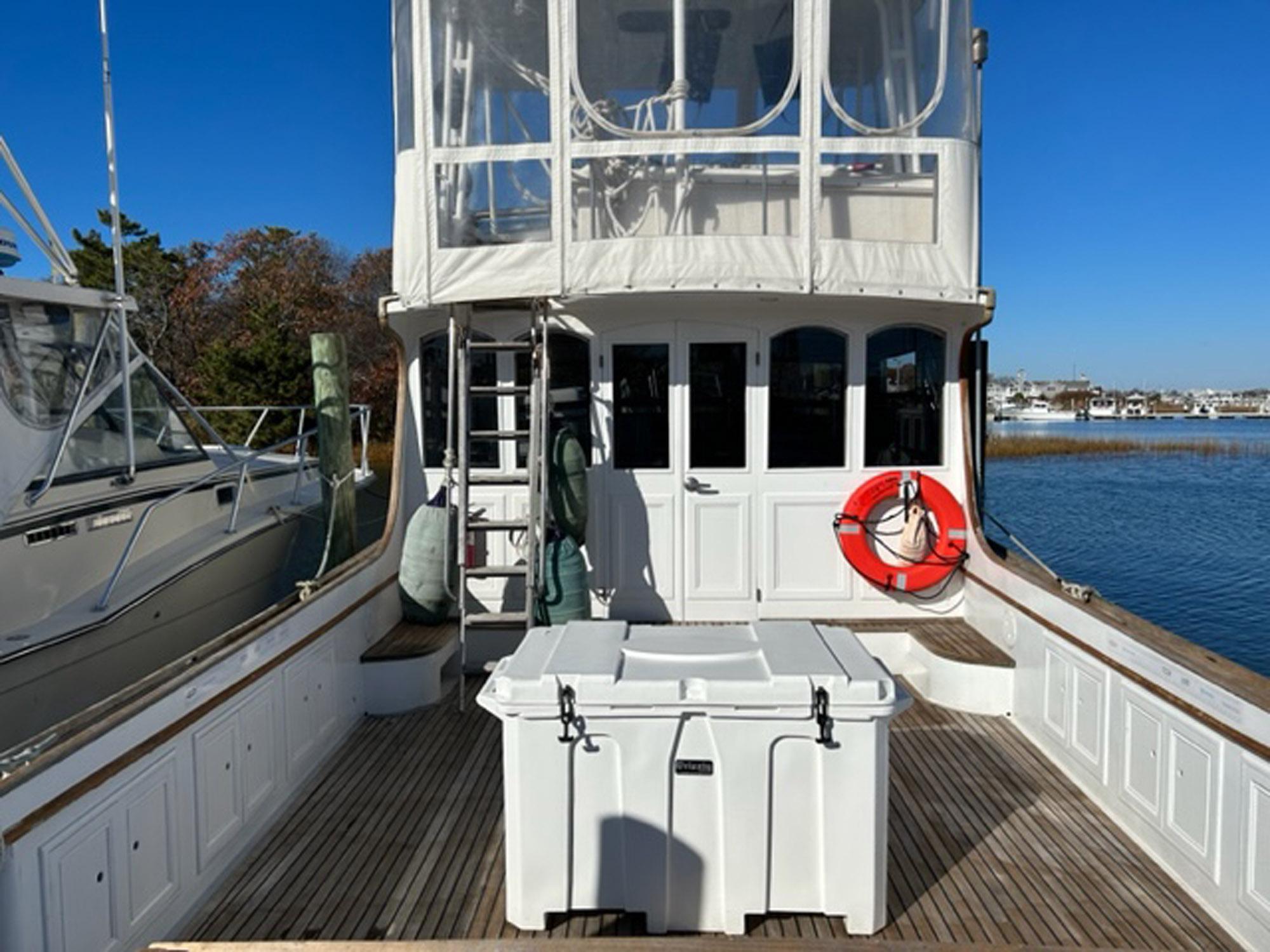 Reel Time Yacht for Sale | 42 Duffy Yachts Montauk, NY | Denison Yacht ...