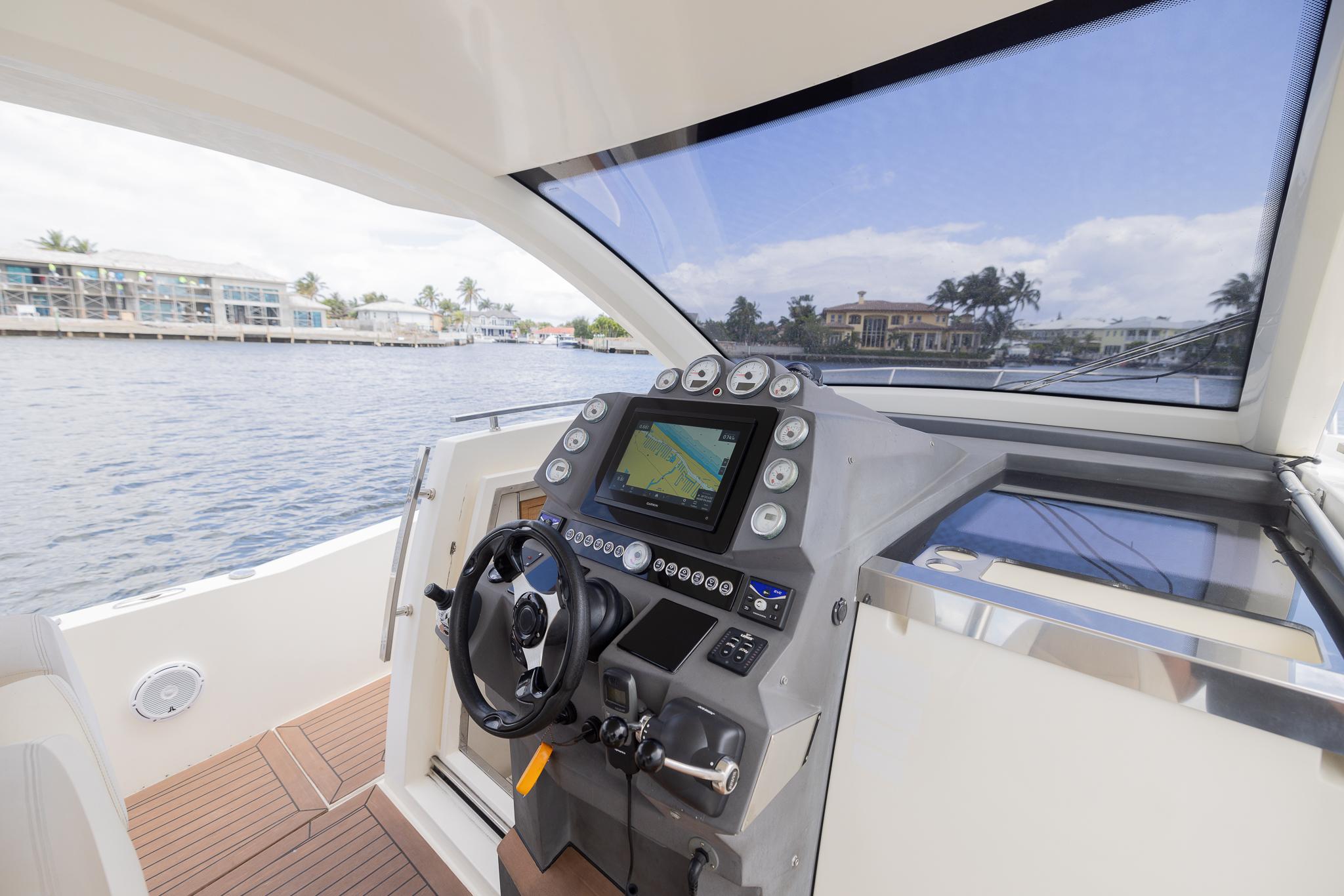 Man Cave Yacht for Sale | 38 Azimut Yachts Delray Beach, FL | Denison ...