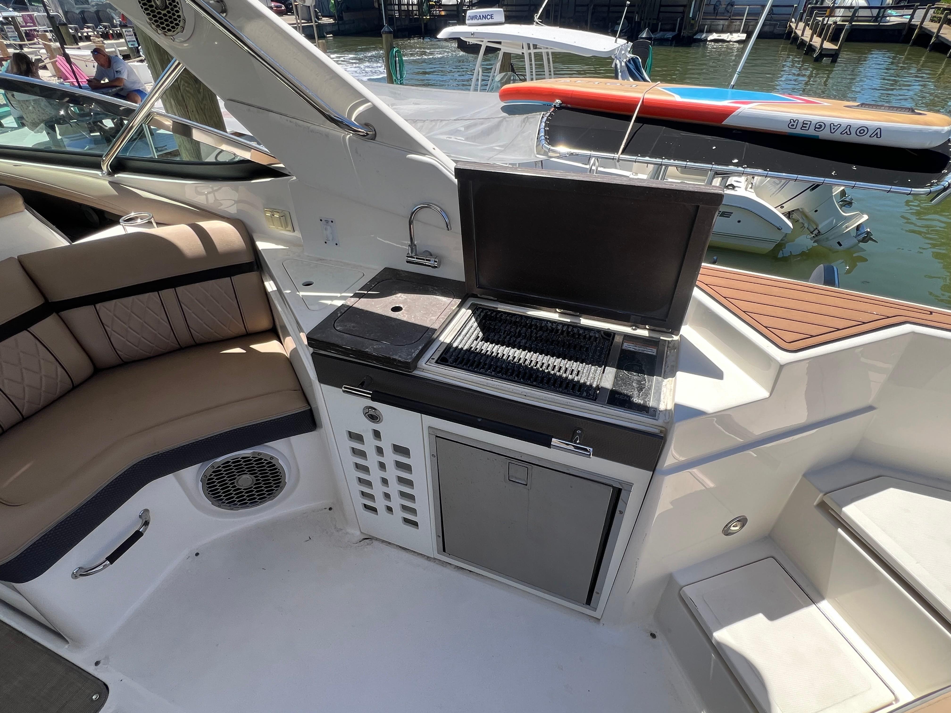 Yacht for Sale | 35 Sea Ray Yachts Wilmington, NC | Denison Yacht Sales