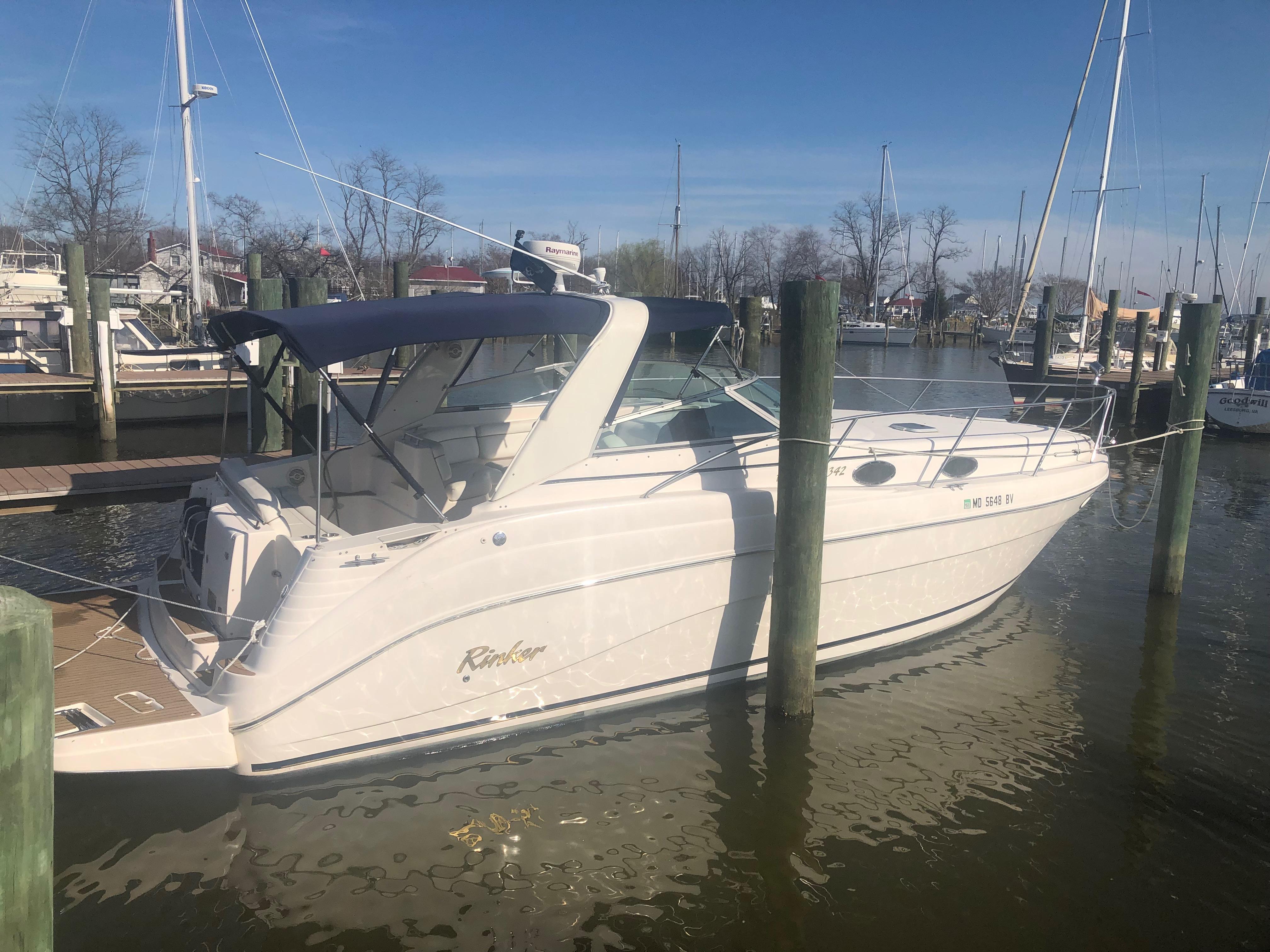 2004 Rinker 342 Express Cruiser | Dominion Yachts