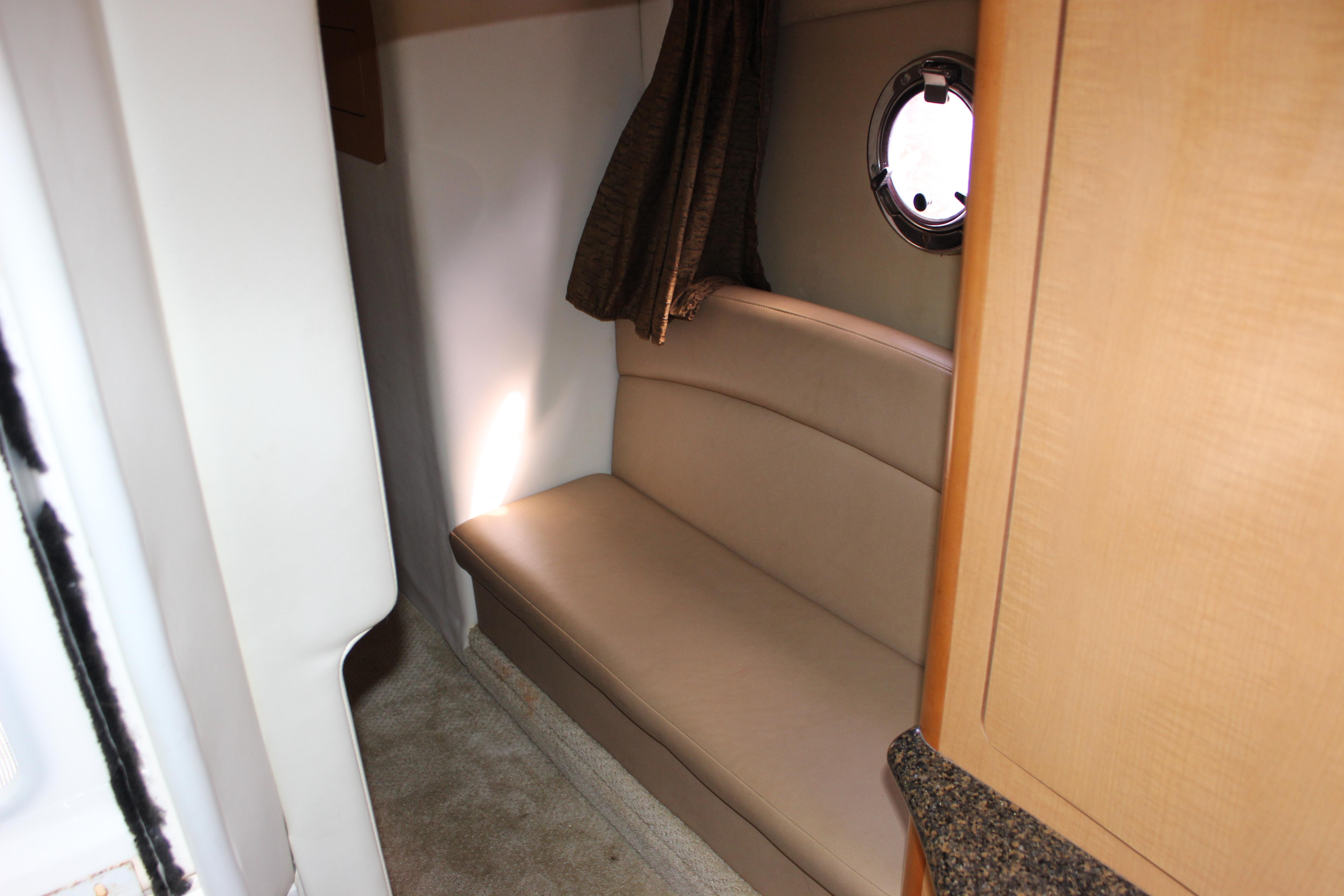 2011 Rinker 310 Express Cruiser | Dominion Yachts