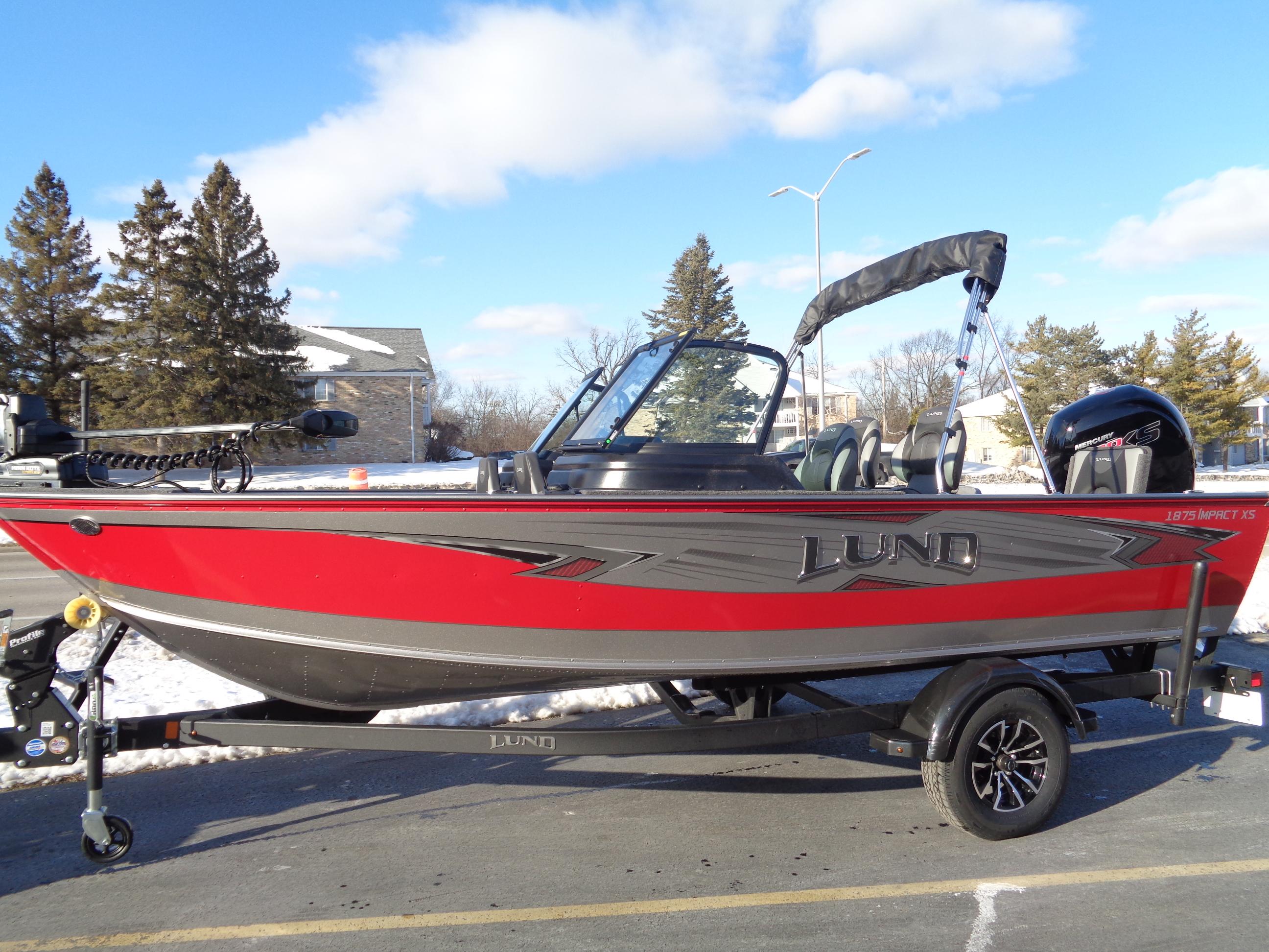 2025 Lund 1875 Impact XS Sport Hales Corners, Wisconsin - M-W Marine