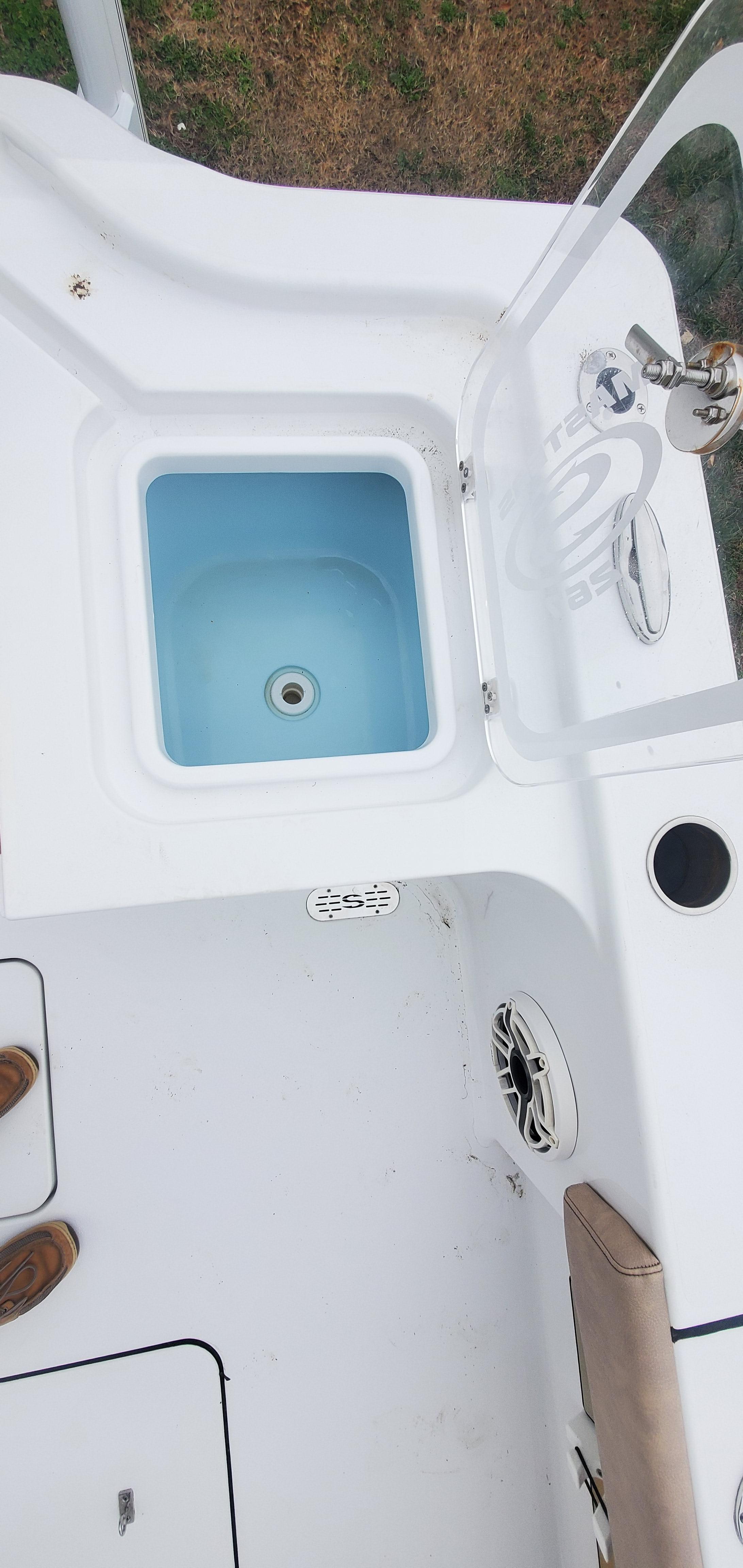 Yacht for Sale | 26 Sportsman Yachts Gloucester, VA | Denison Yacht Sales