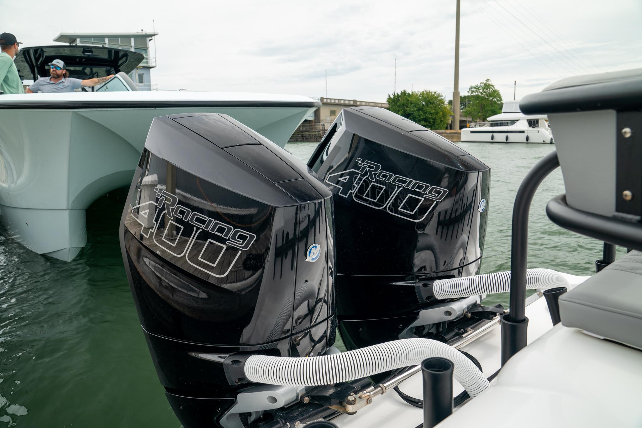 2026 Front Runner 33 CC - FLY Yachts