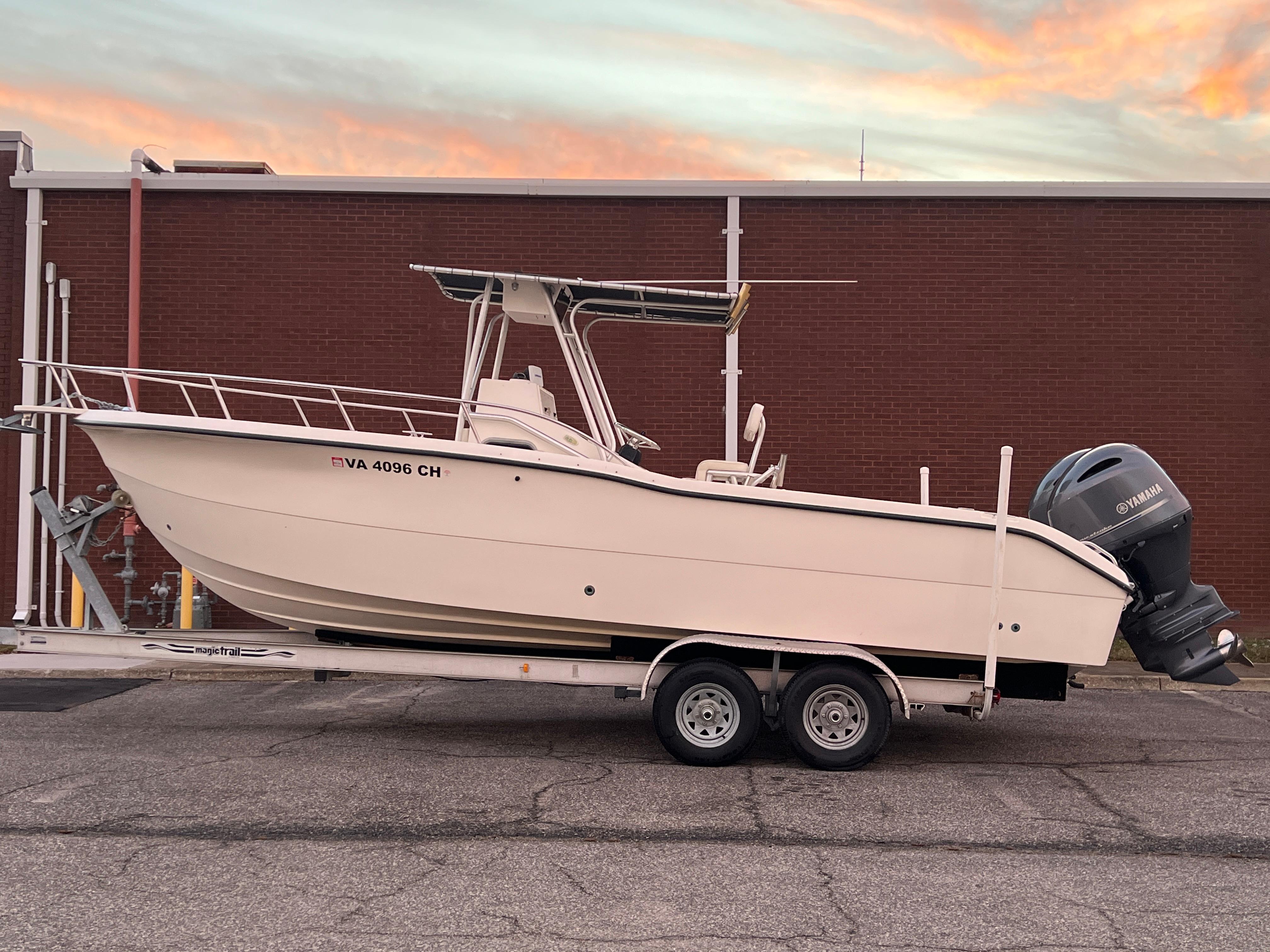 2001 Sea Pro 255 Center Console Norfolk, Virginia - Harbour Marine