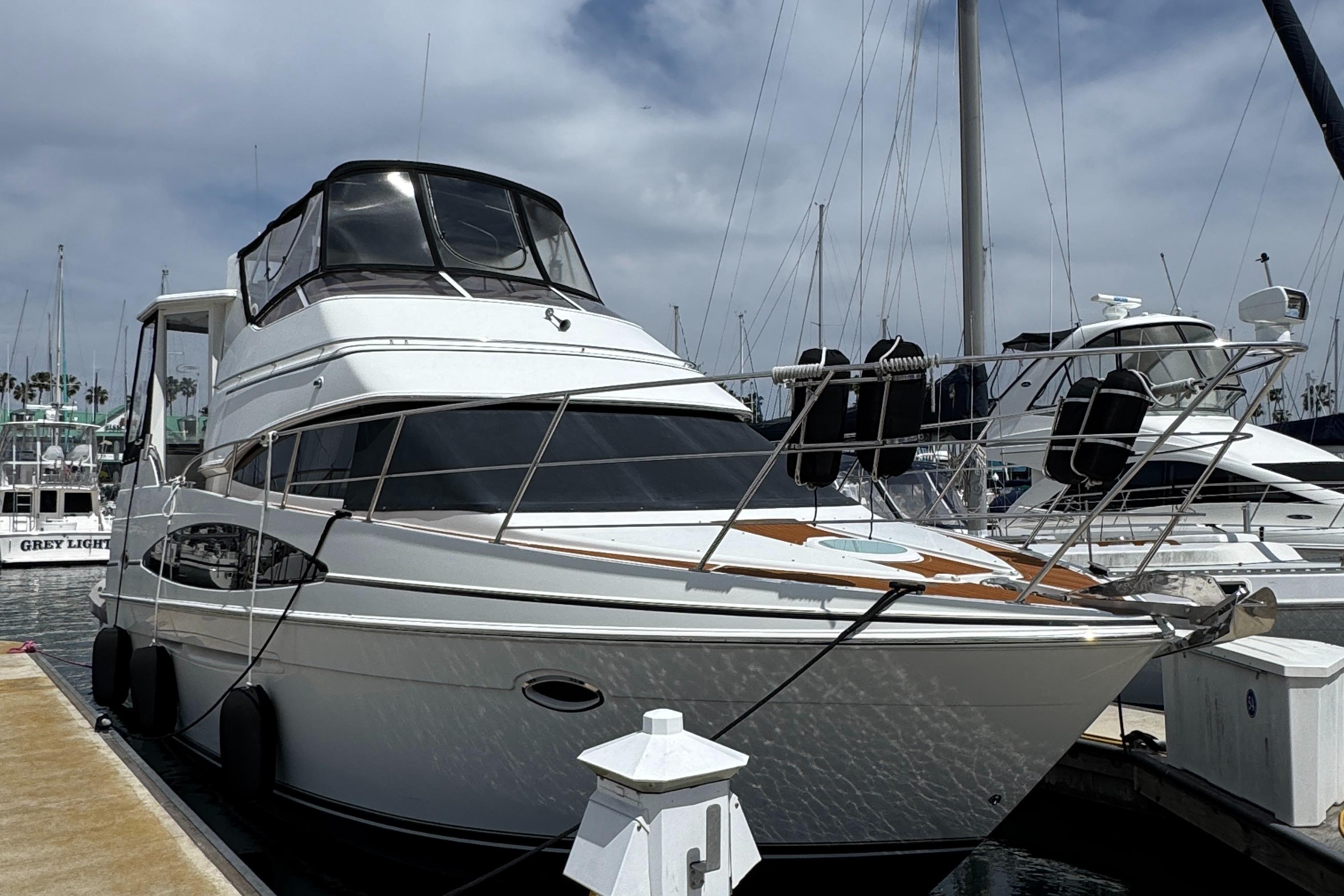 2004 Carver 366 Motor Yacht Long Beach, California - Seacoast Yachts