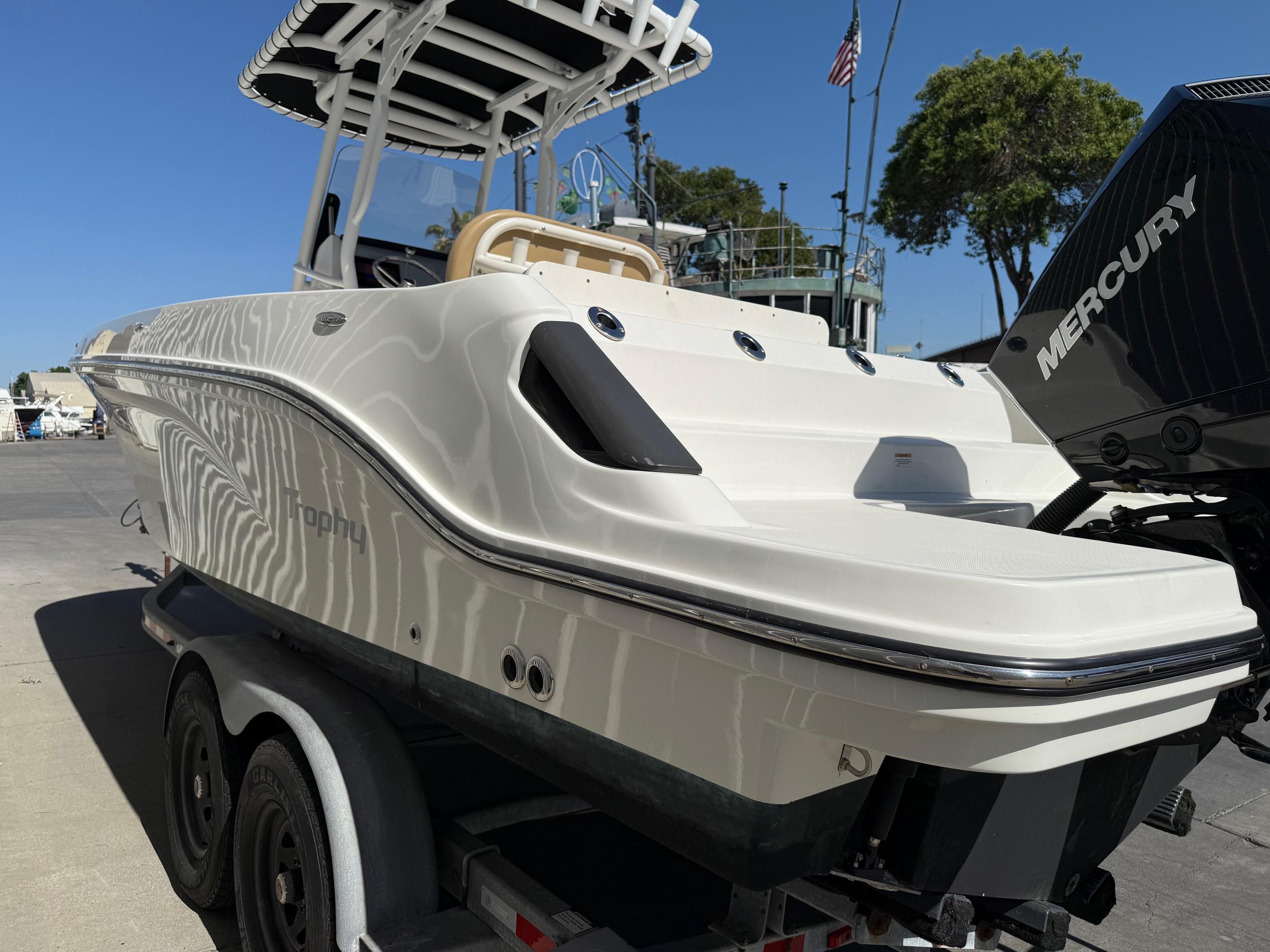 2023 24' Bayliner Trophy T24CC - Delta Marine Sales