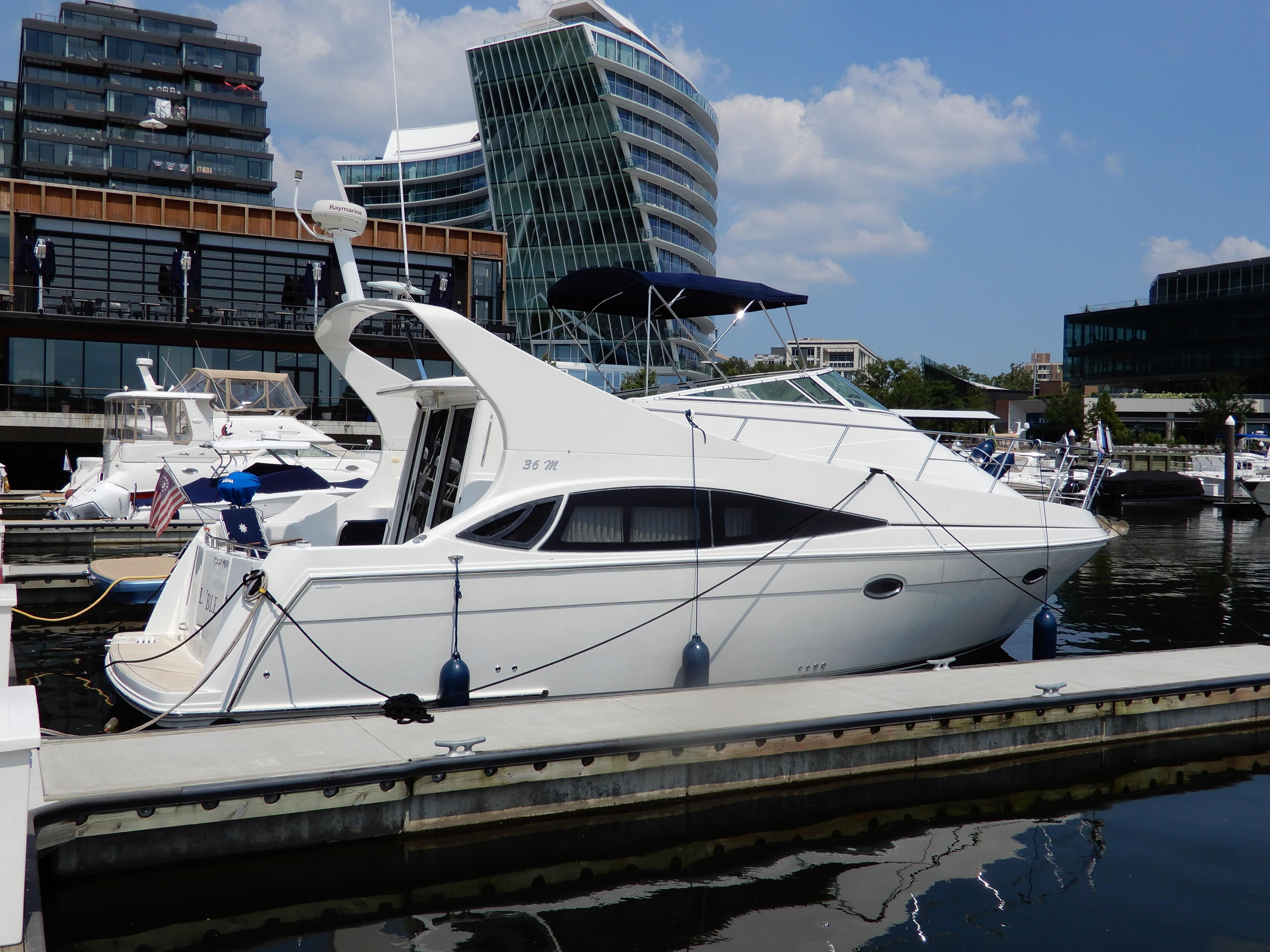 2006 Carver 36 Mariner | Dominion Yachts