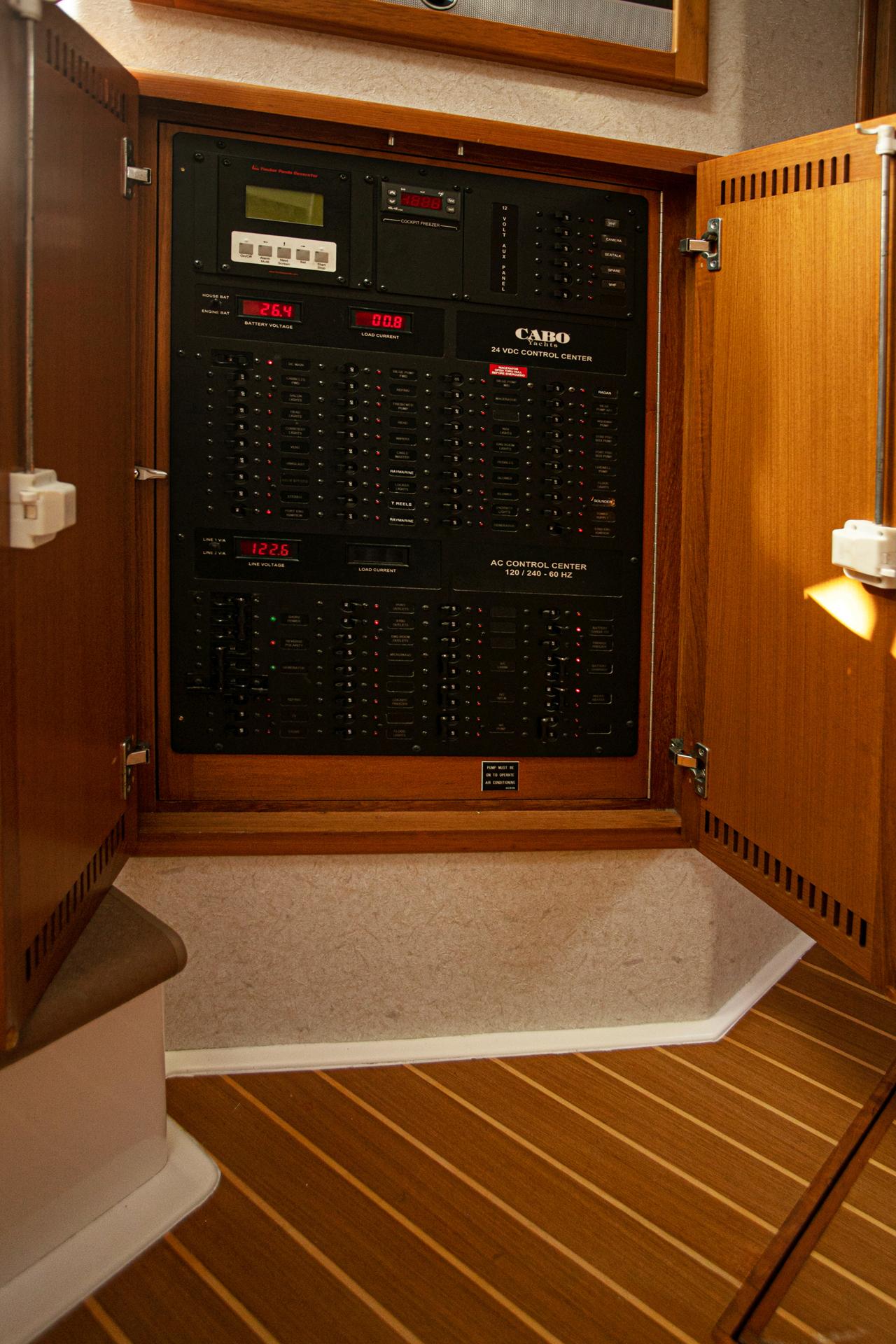 Tango Yacht for Sale | 40 Cabo Yachts Puerto Vallarta, Mexico | Denison ...