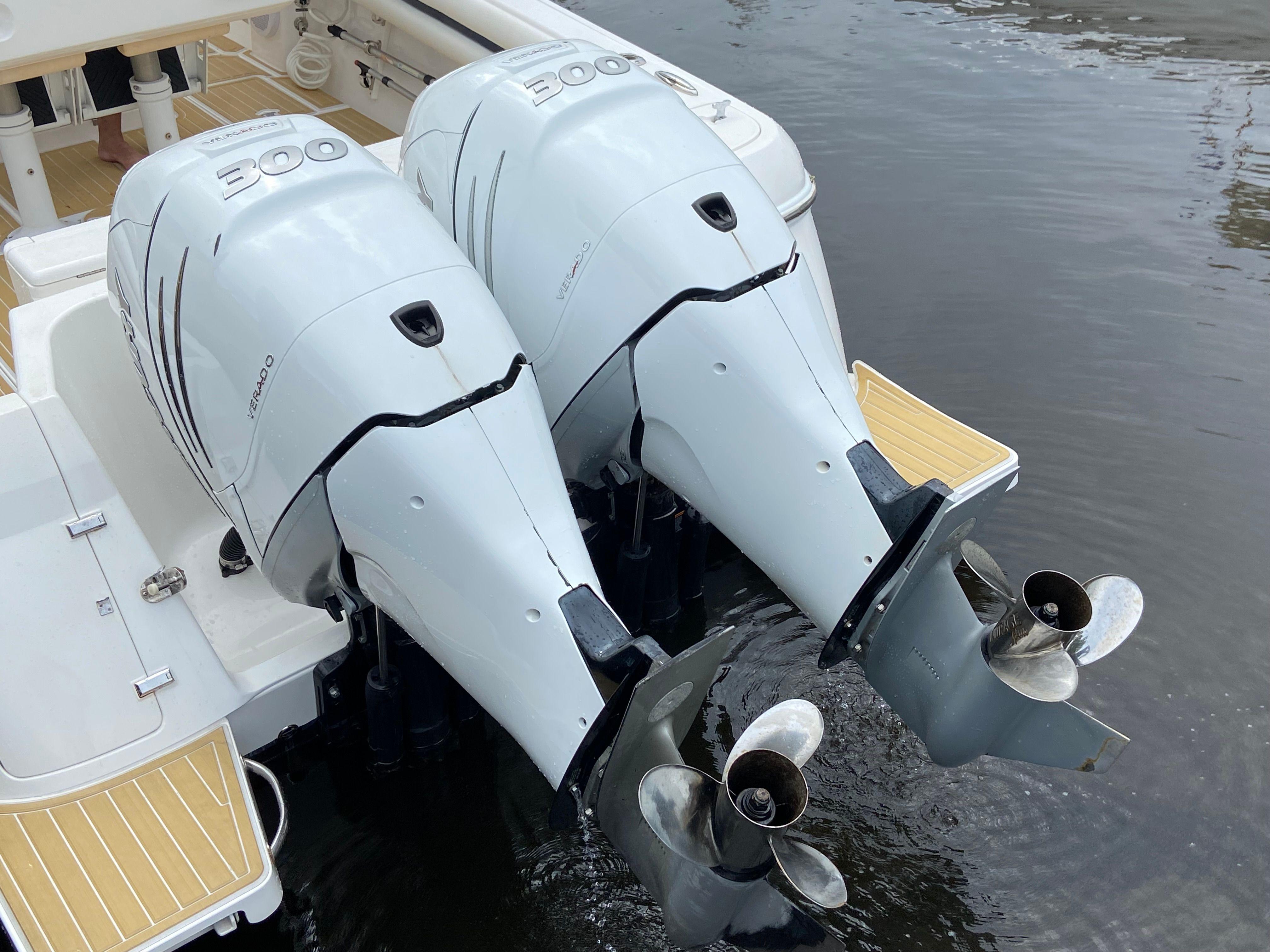 2013 Intrepid 327 CU Center Console for sale - YachtWorld