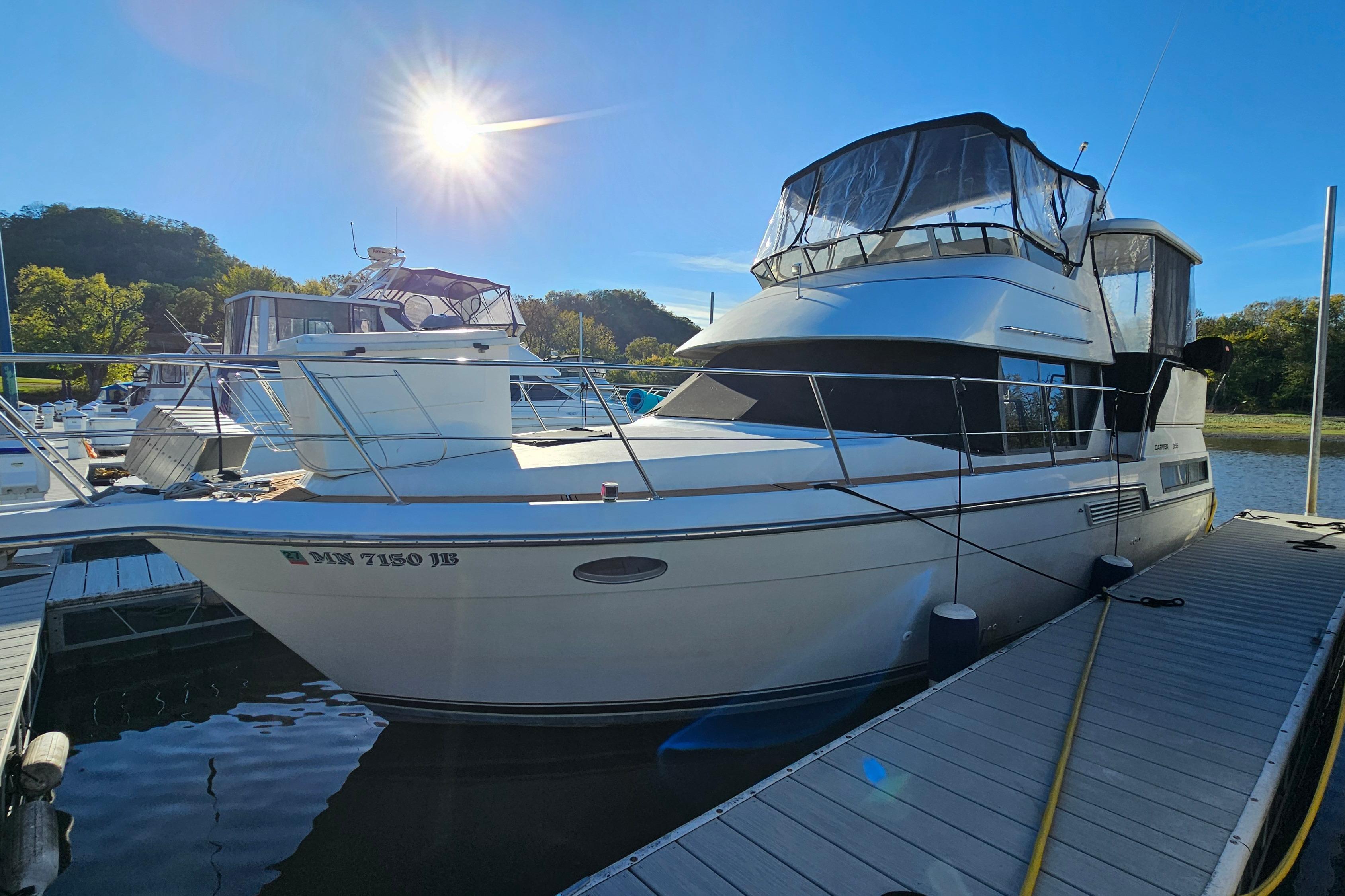 1995 Carver 355 Aft Cabin Motor Yacht Aft Cabin for sale - YachtWorld