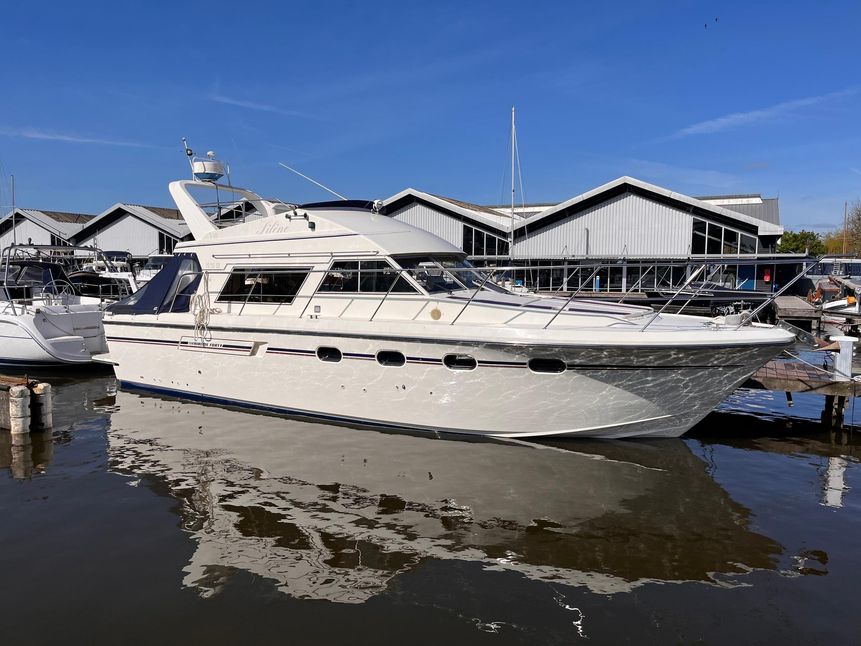 Fairline 40 Flybridge | 1986 | 13m | Boatshop24
