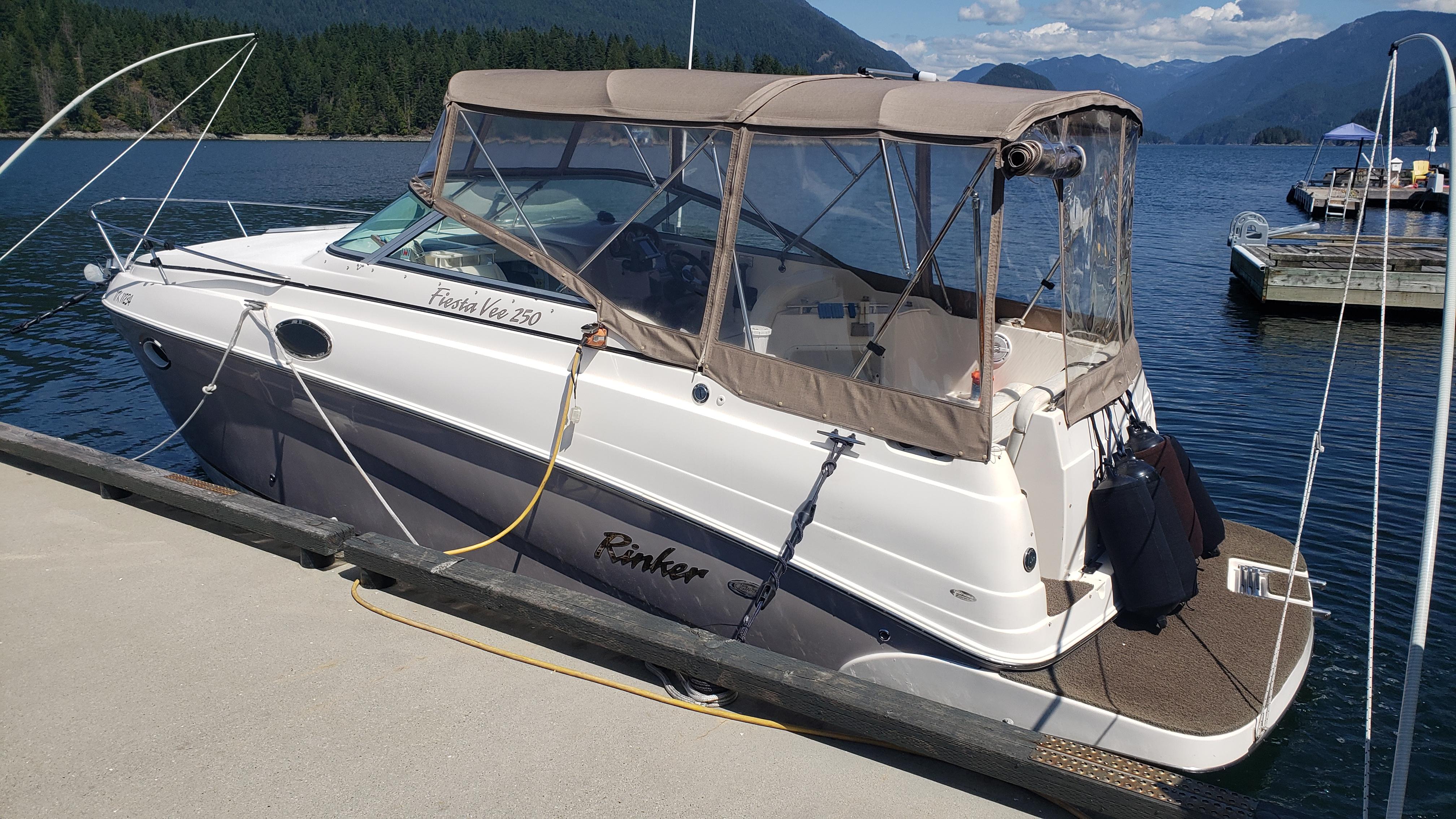 2005 Rinker 250 Fiesta Vee Cruiser for sale - YachtWorld