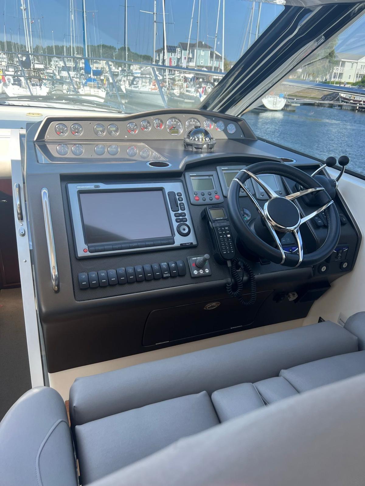 2010 Princess V45 Sports Cruiser for sale - YachtWorld