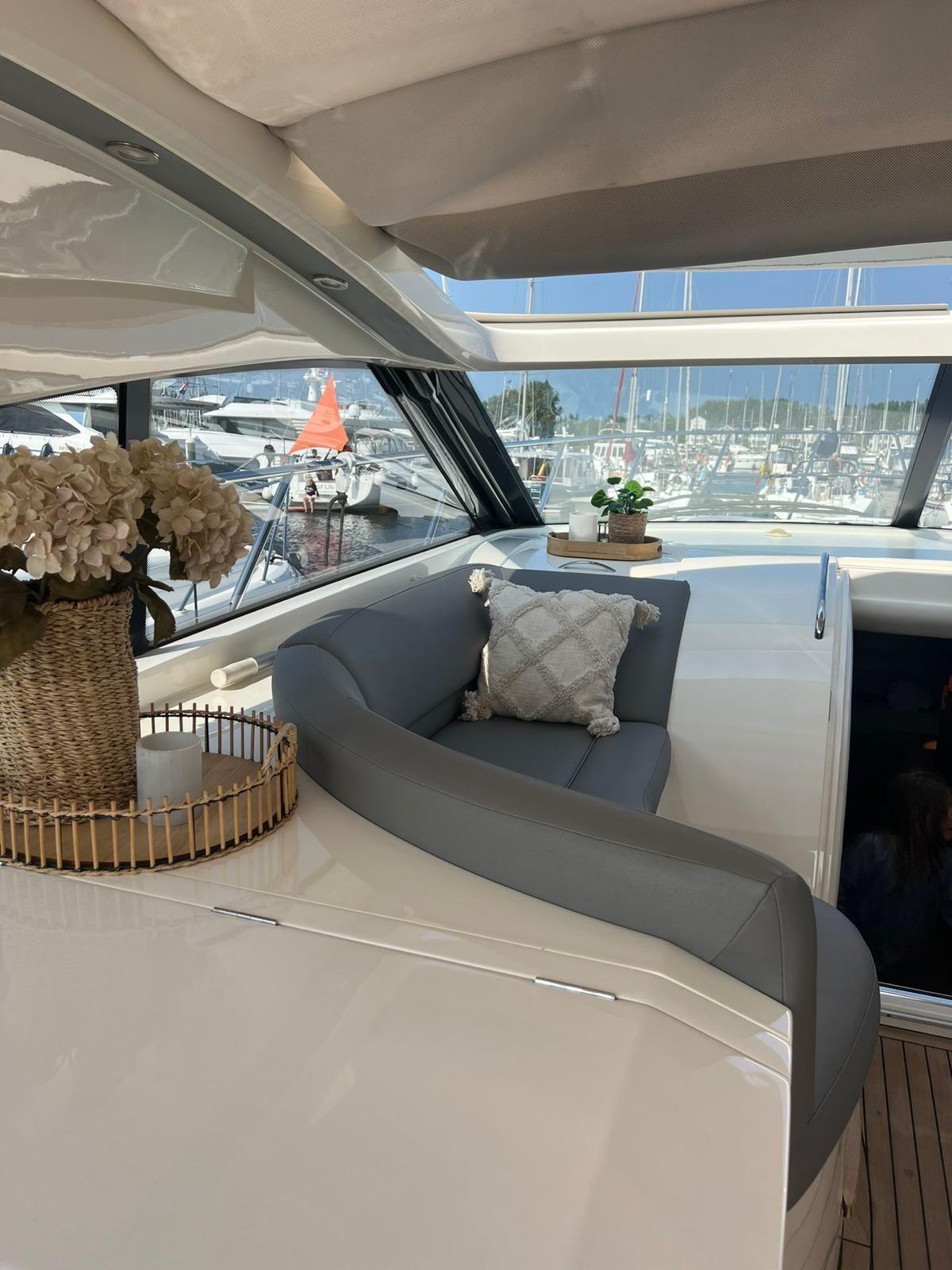 2010 Princess V45 Sports Cruiser for sale - YachtWorld